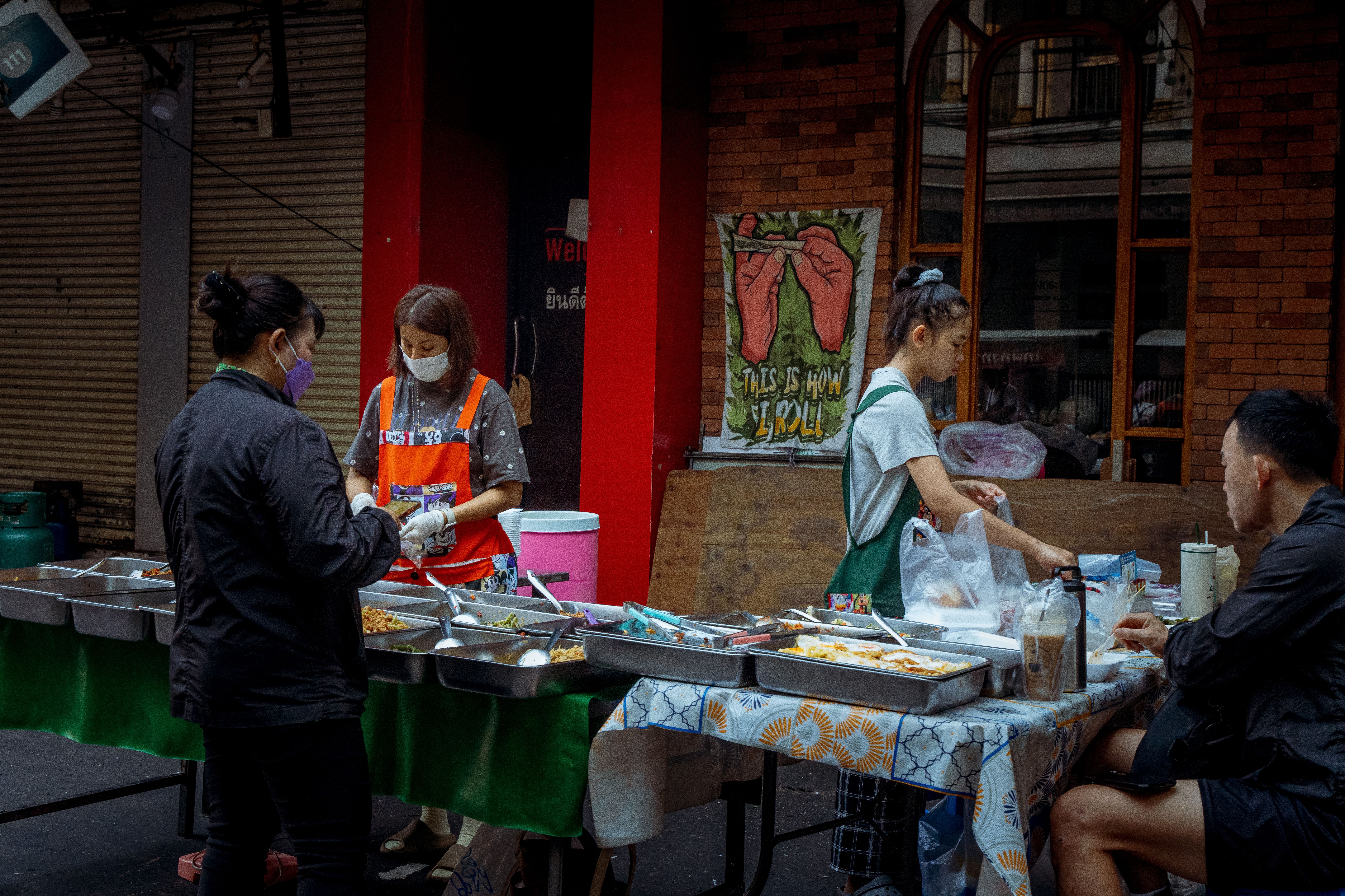 Street Vendors at a Busy Outdoor Market · Free Stock Photo