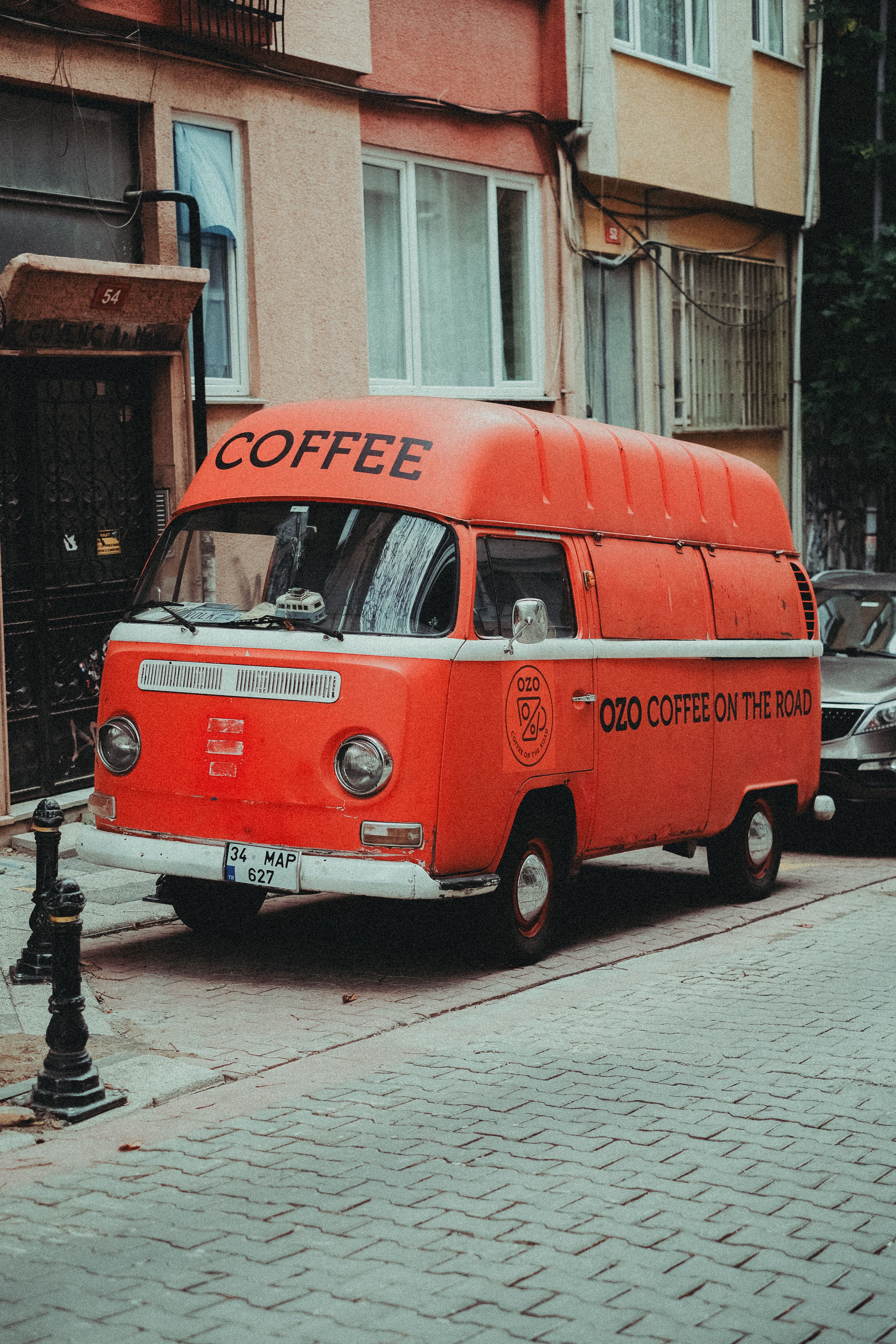 Vintage Coffee Van on Istanbul Street · Free Stock Photo