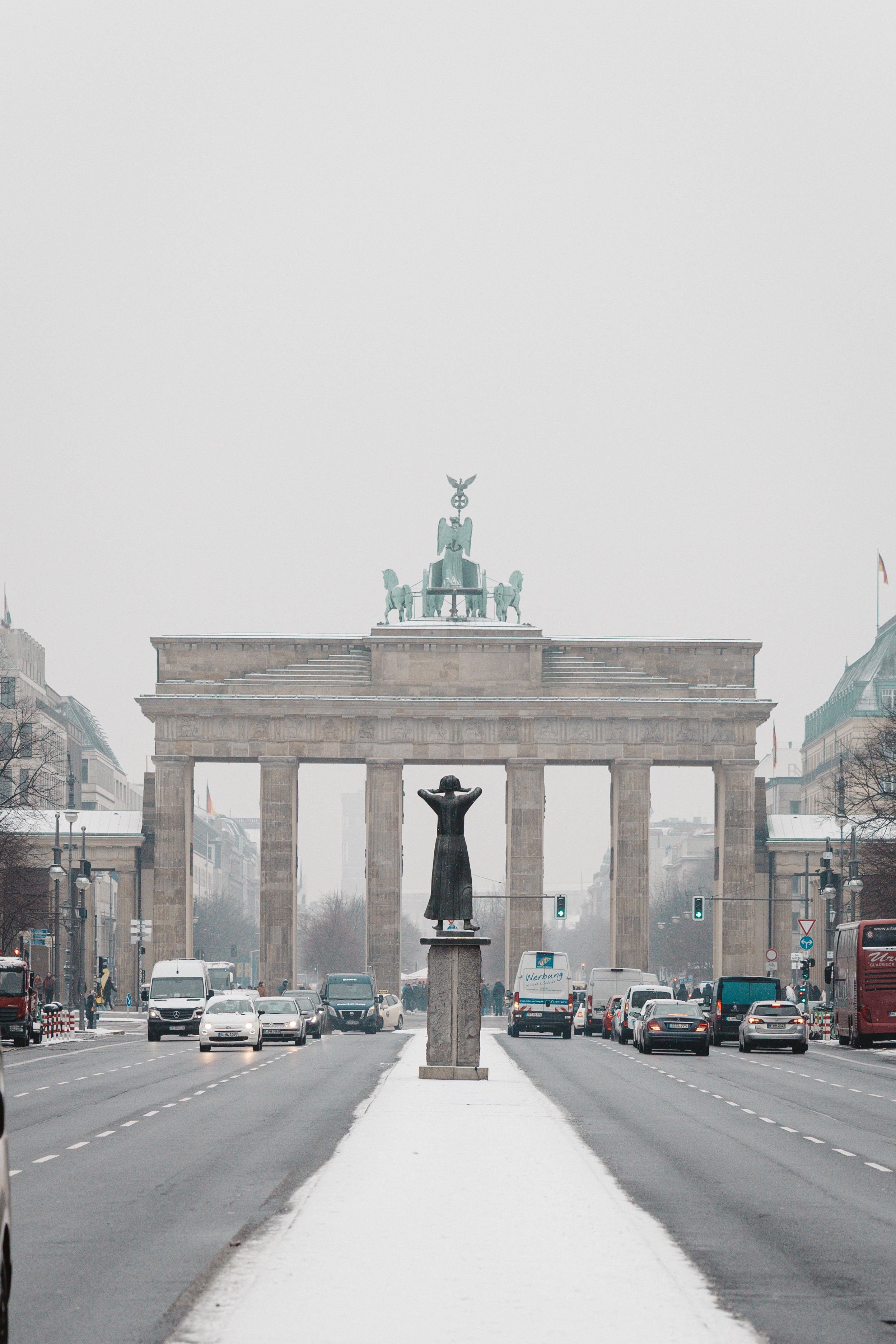 Brandenburg Gate in Winter, Berlin Cityscape · Free Stock Photo
