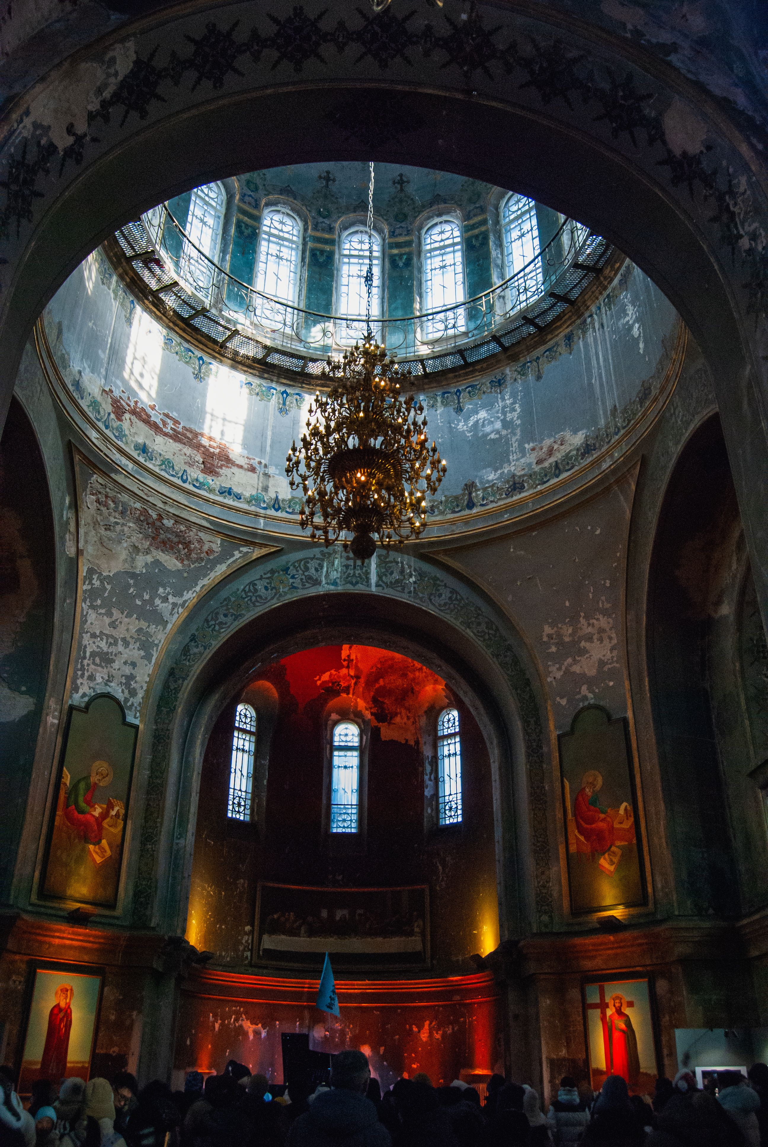 Dramatic Interior of Historic Church with Skylight · Free Stock Photo