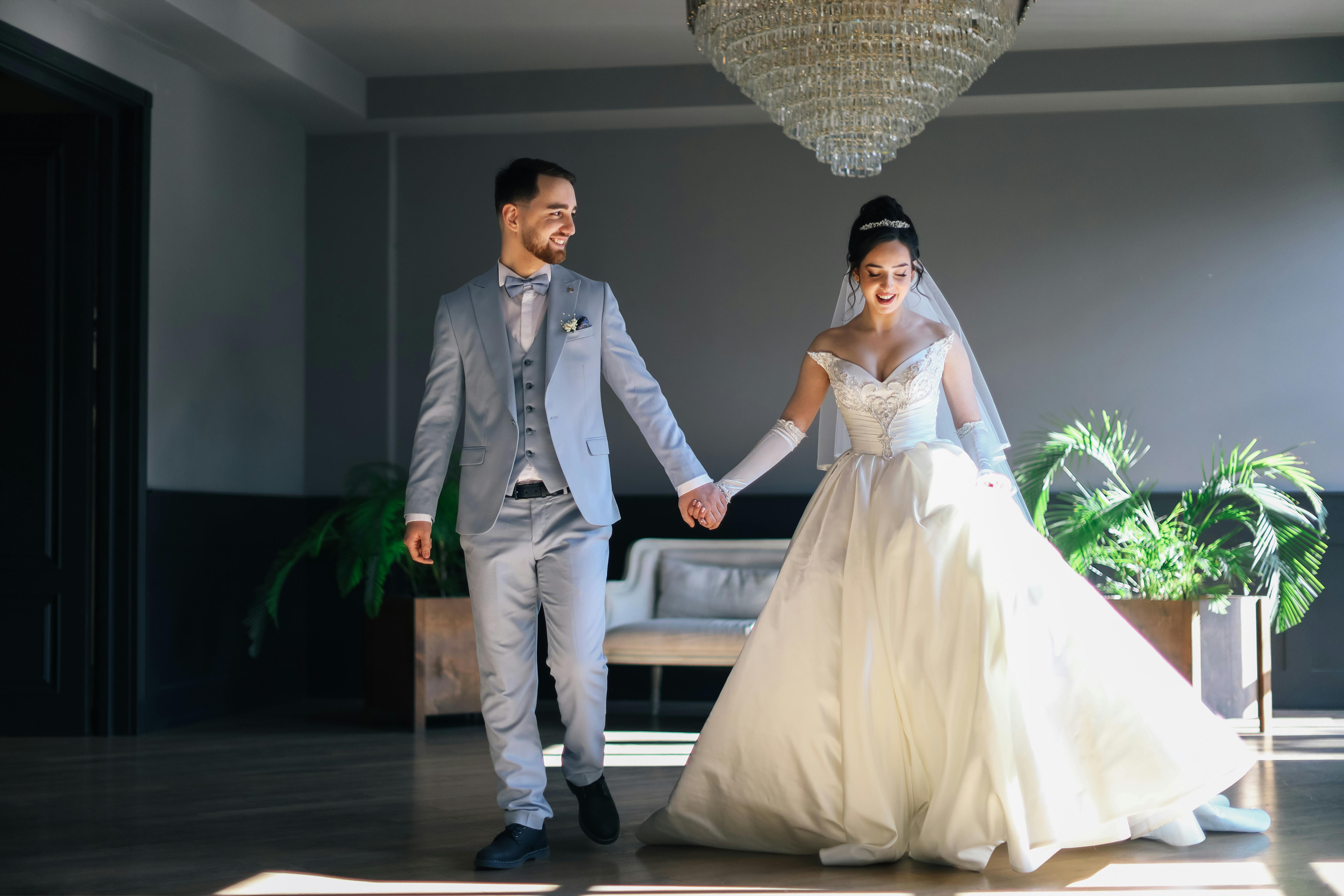 Beautiful And Dear Modern Chandelier Photos, Download The BEST Free ...