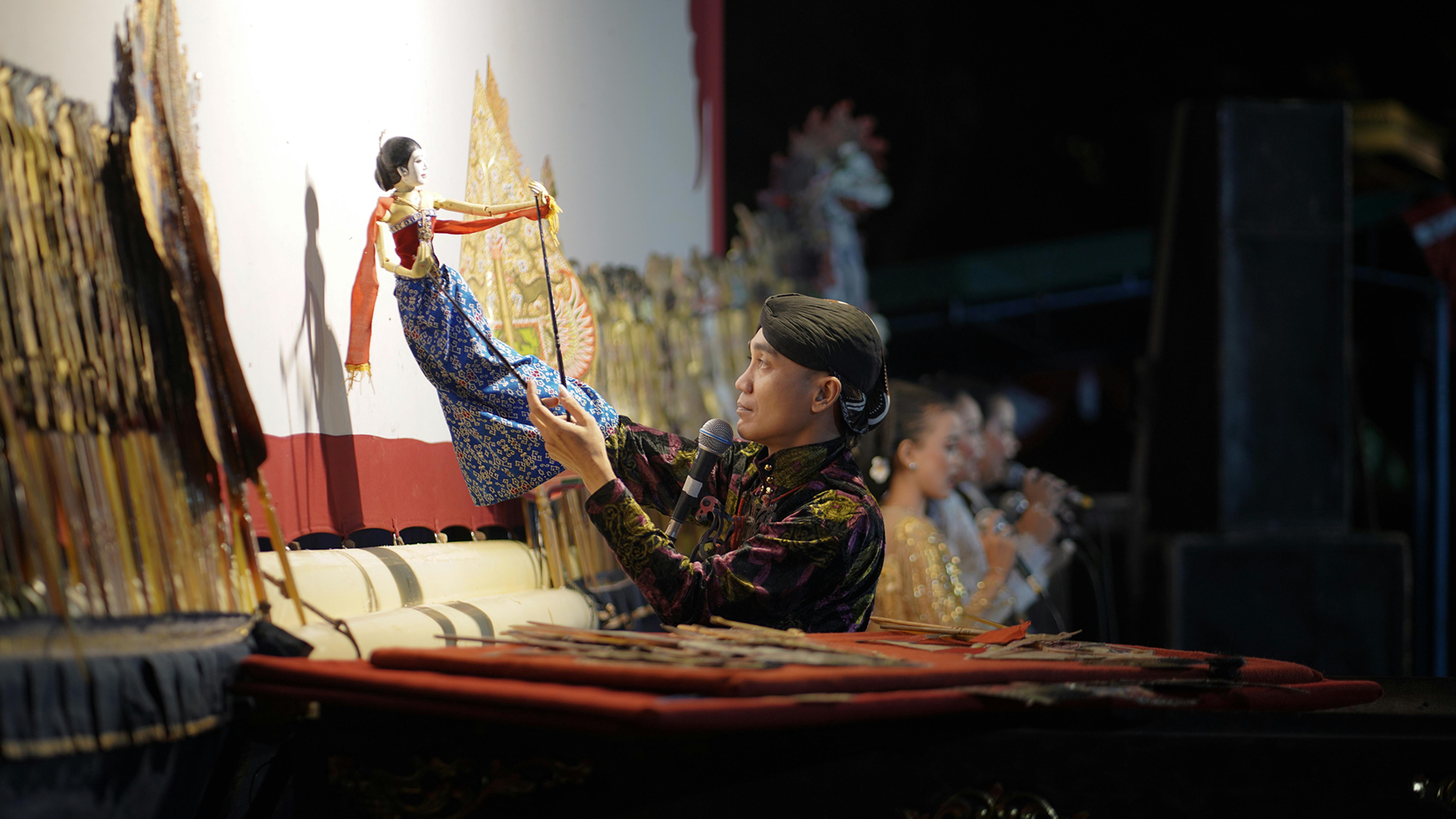 Traditional Wayang Performance in Central Java · Free Stock Photo