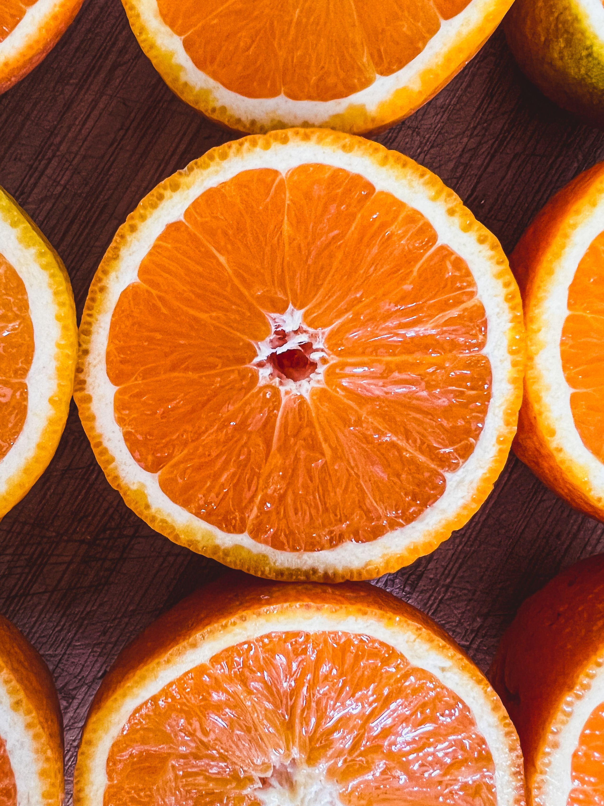 Rodajas De Naranja Vibrantes Y Jugosas En Posición Plana · Foto de ...