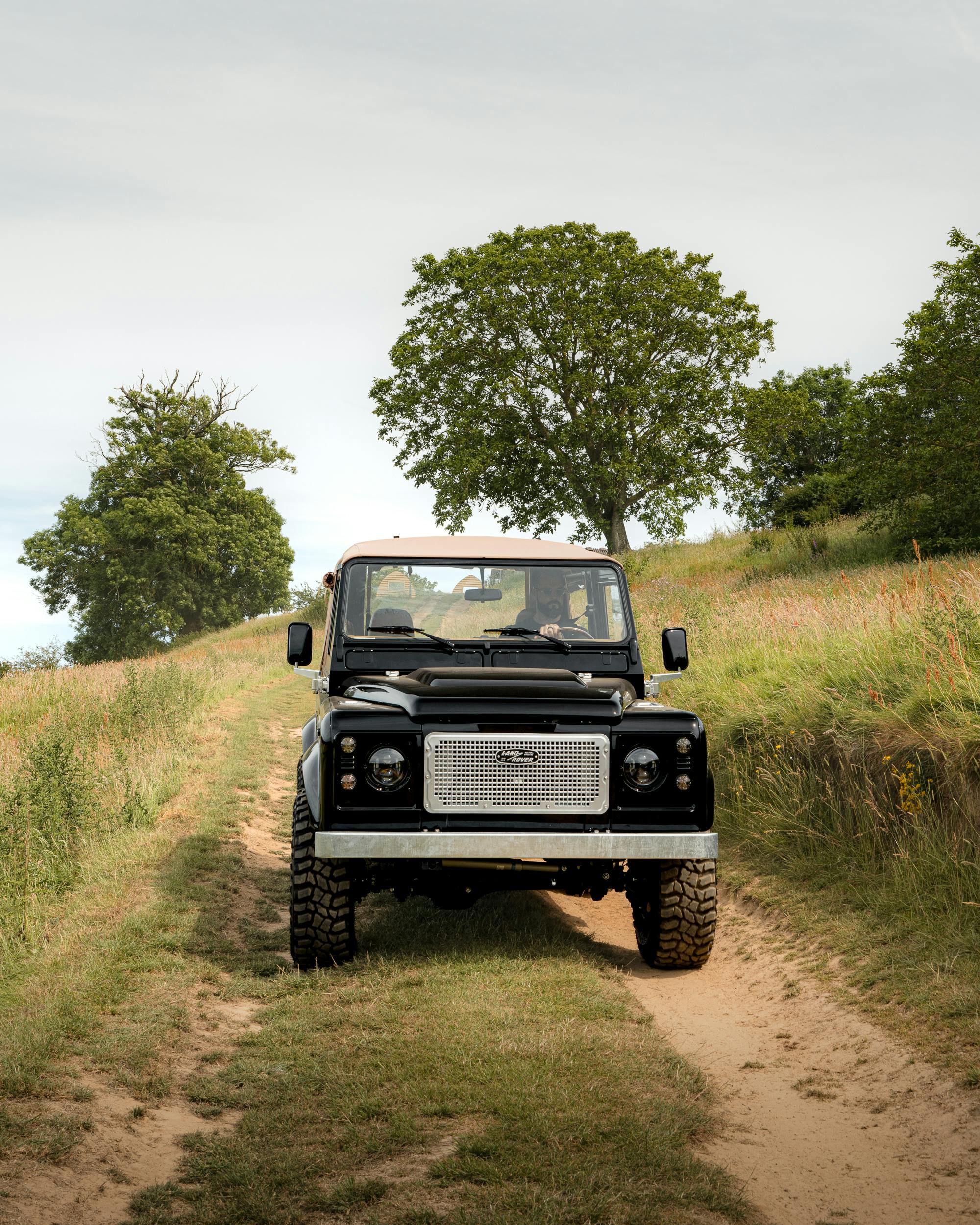 Off-road Adventure with Vintage 4x4 Vehicle · Free Stock Photo