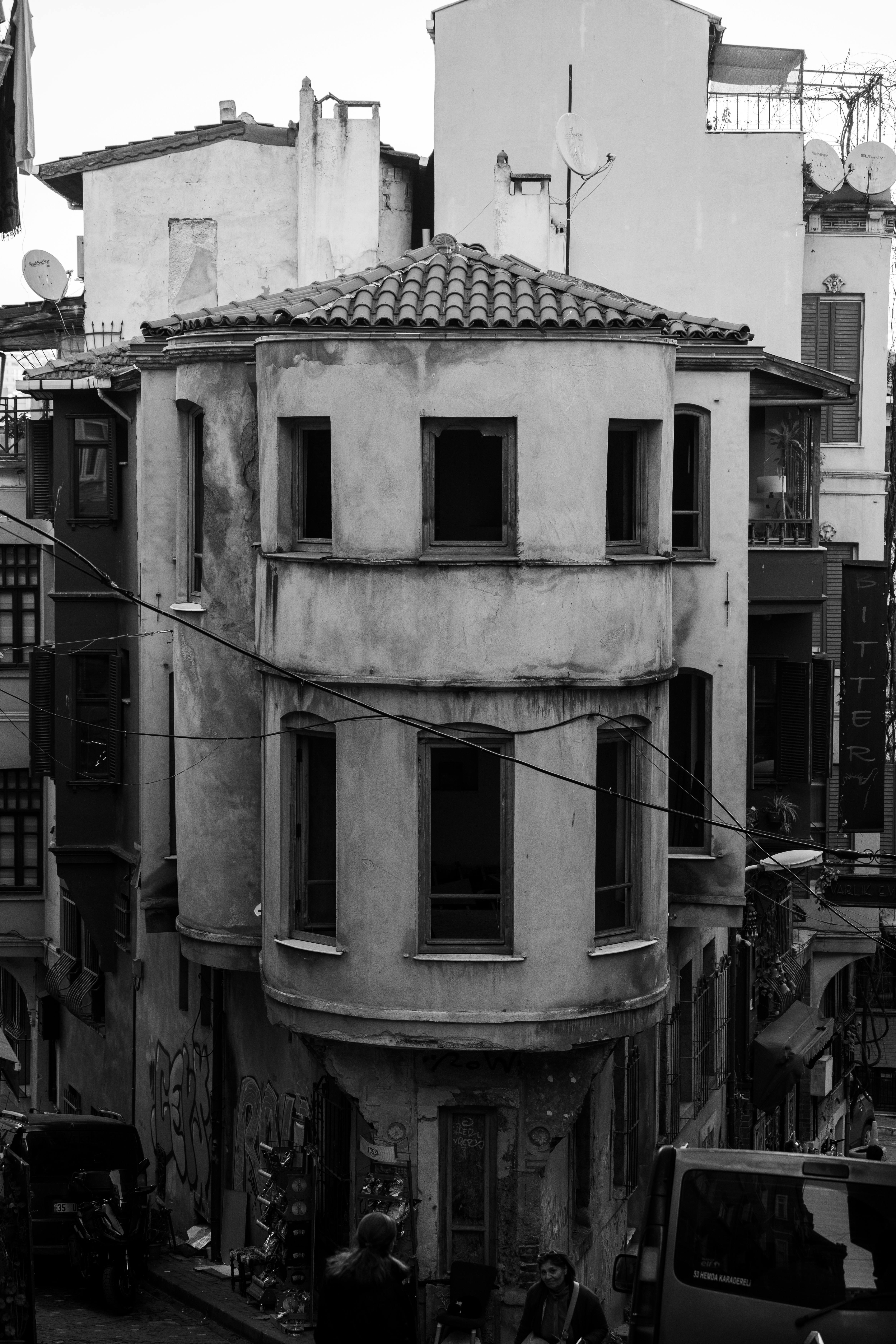 Historic Architecture in Istanbul's Galata District · Free Stock Photo