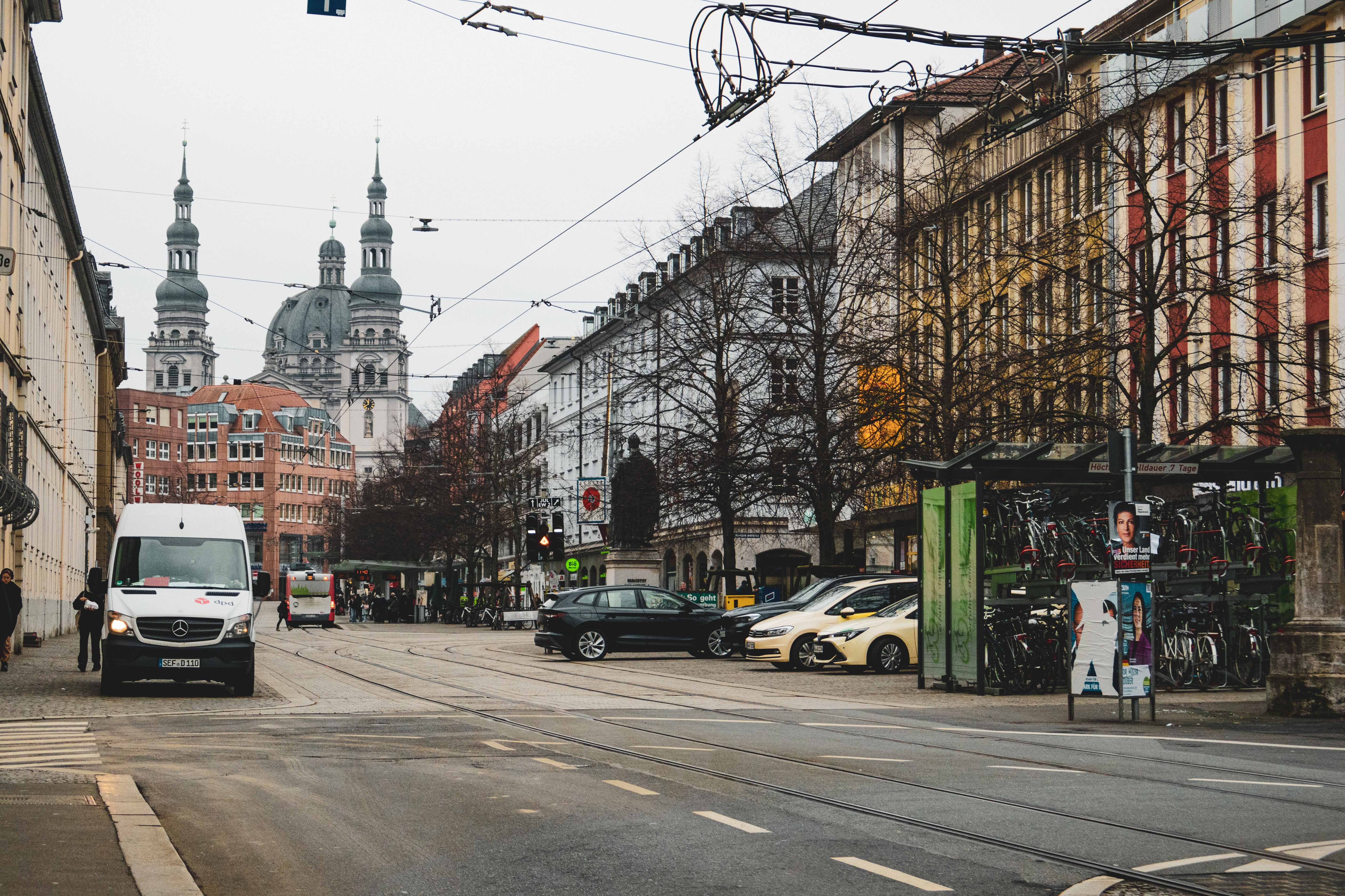 Classic European Street with Landmark Dome · Free Stock Photo