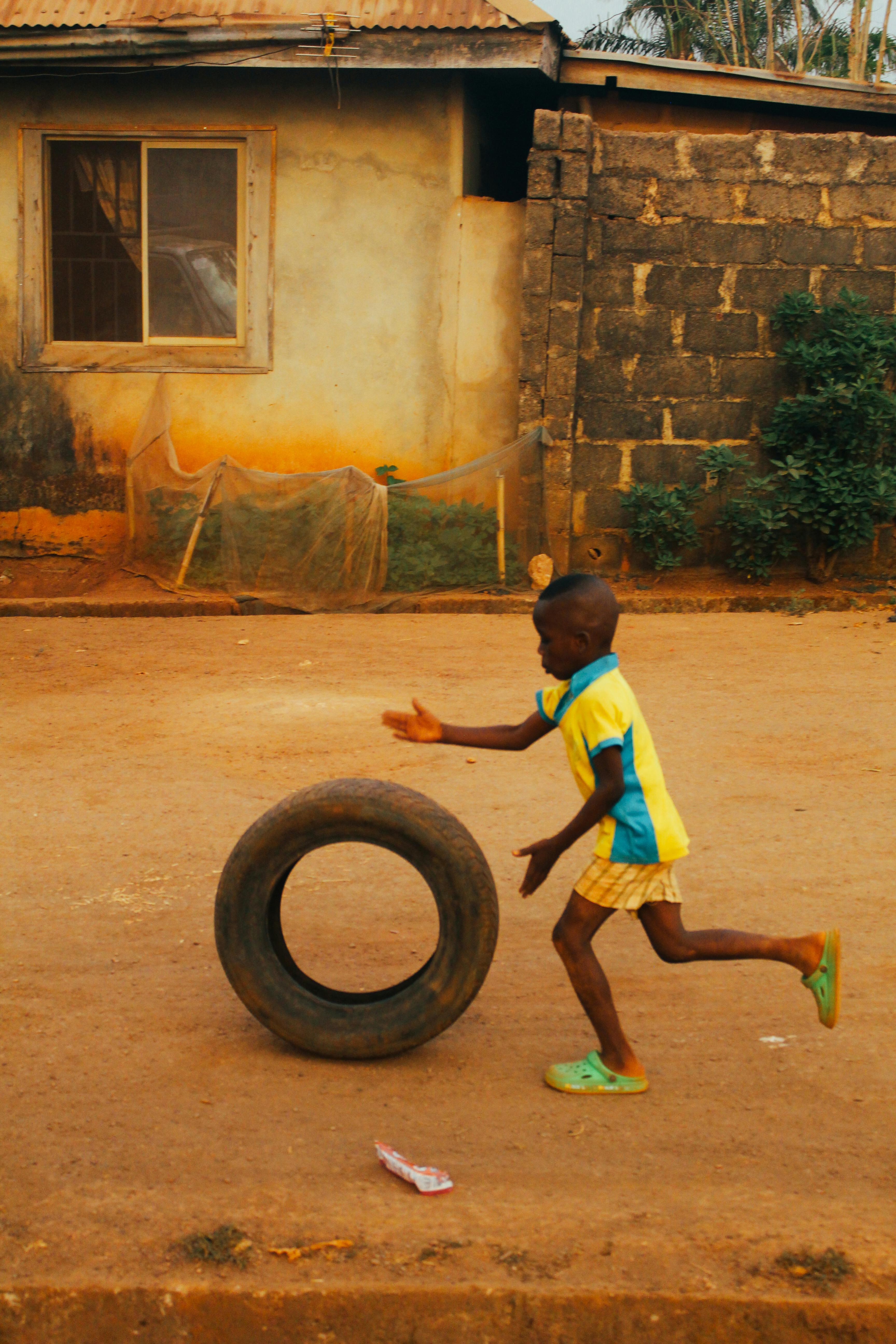 African Children Running Photos, Download The BEST Free African ...
