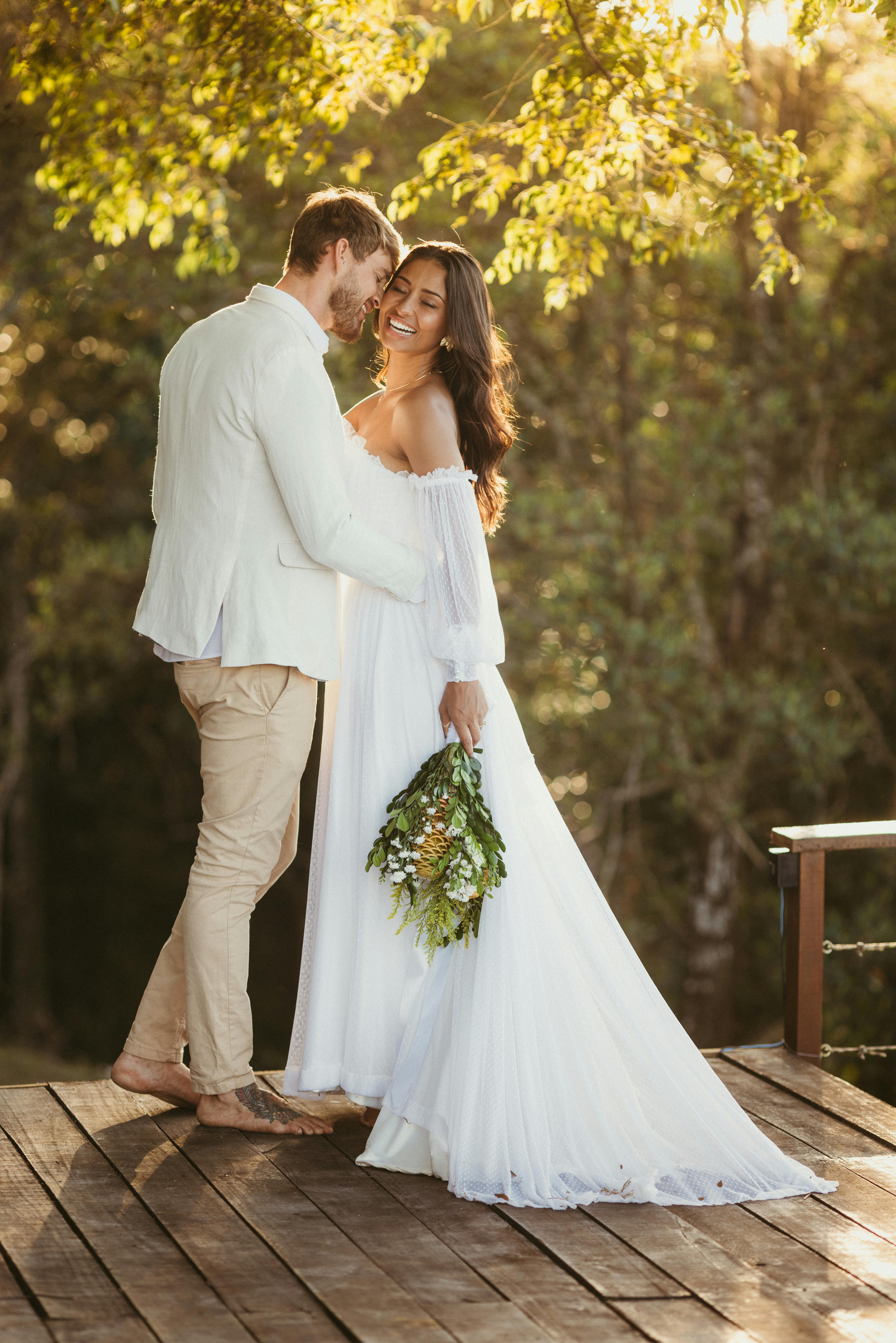 Elegant Outdoor Wedding with Bride and Groom · Free Stock Photo
