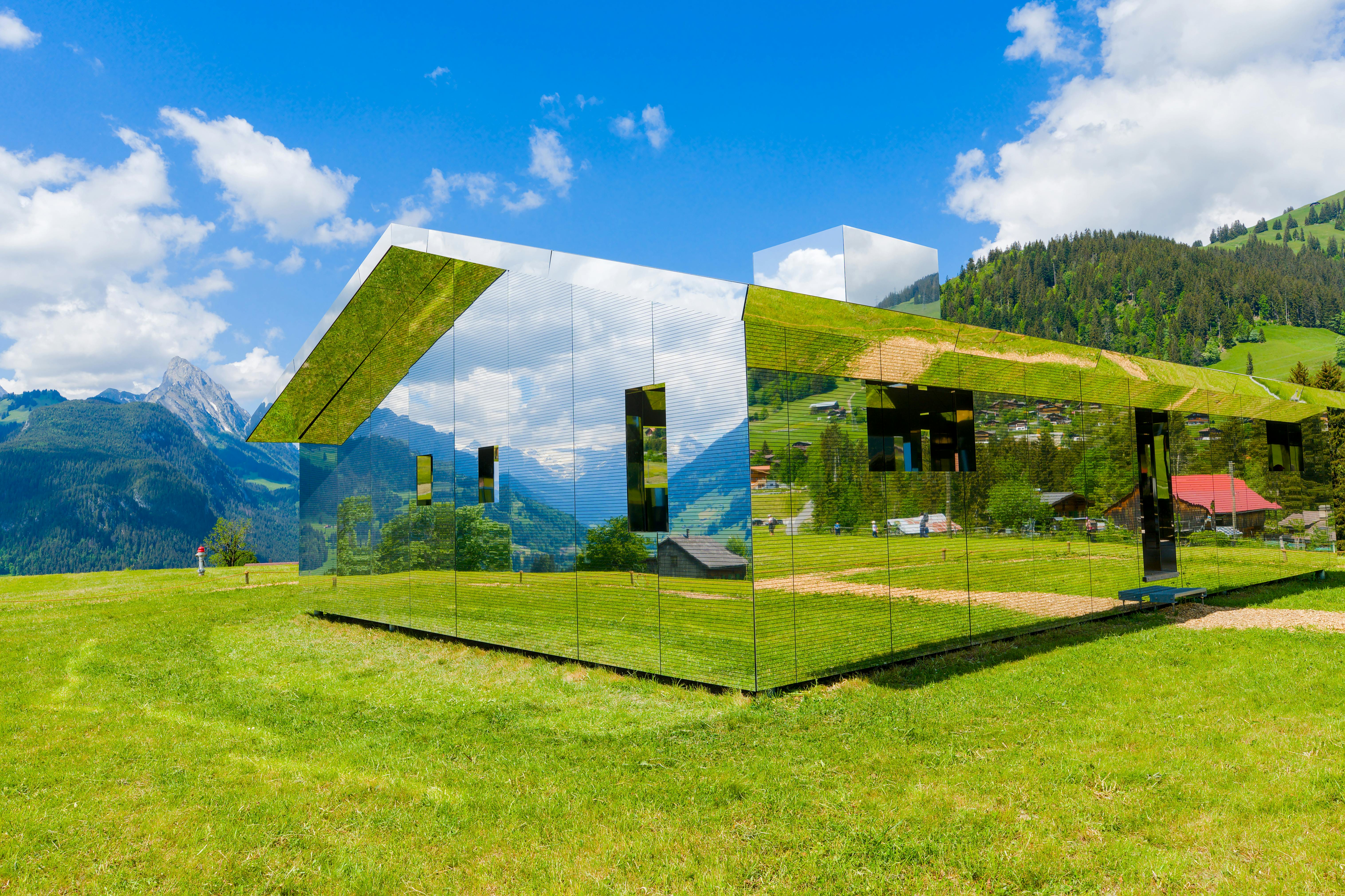 Reflective Architecture in Saanen, Switzerland · Free Stock Photo