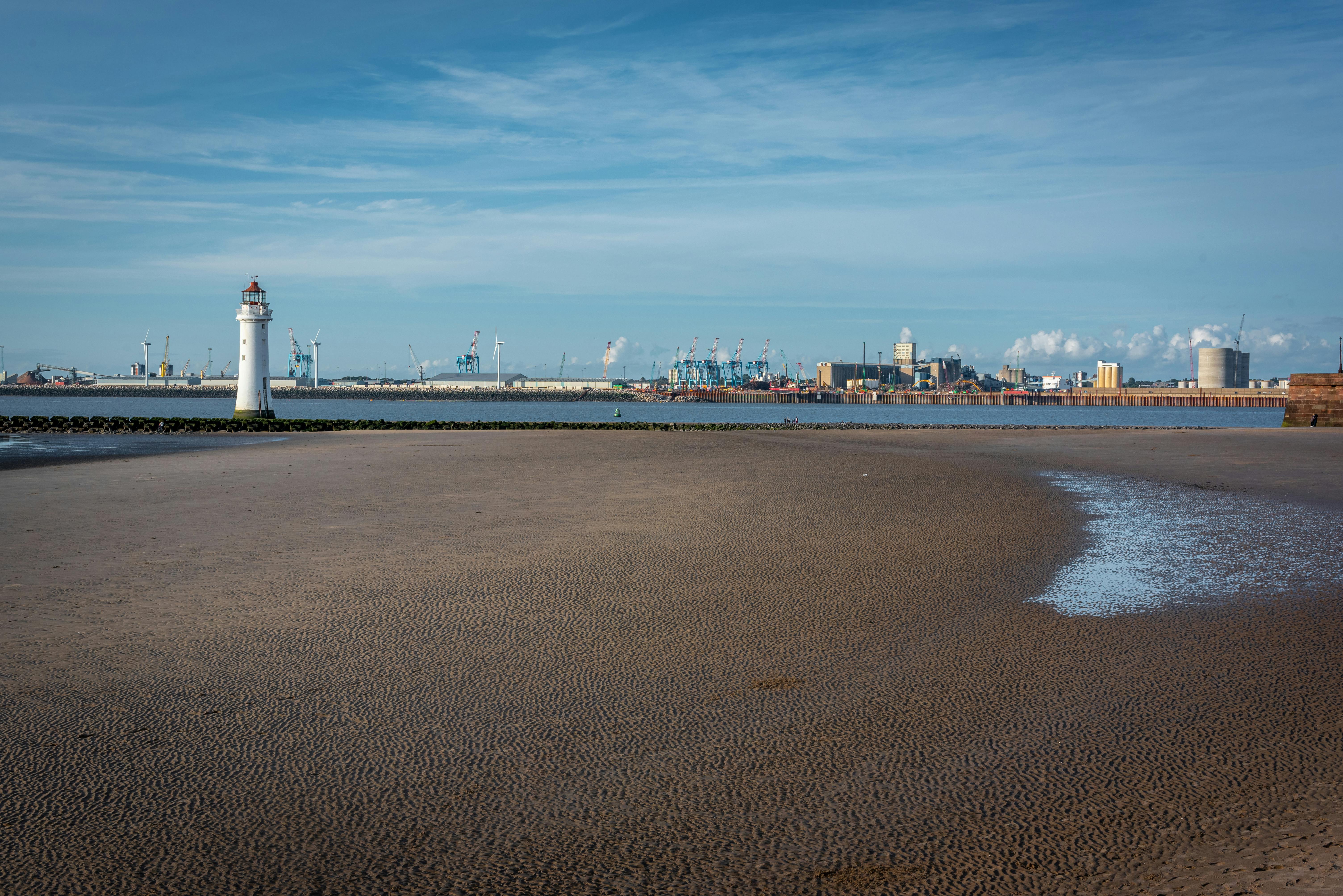 Scenic New Brighton Lighthouse on Sandy Beach · Free Stock Photo