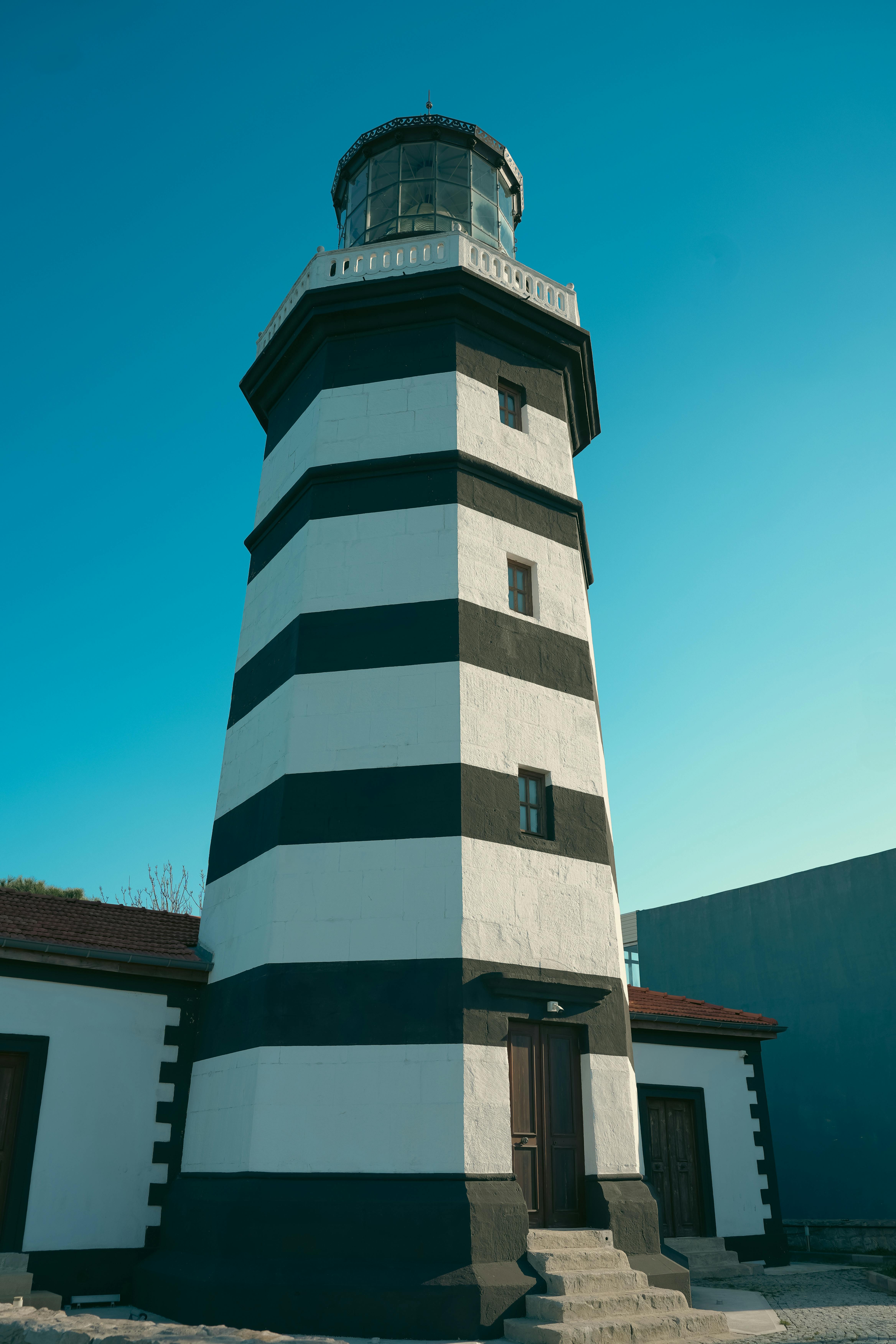 Historic Şile Lighthouse in Istanbul, Türkiye · Free Stock Photo