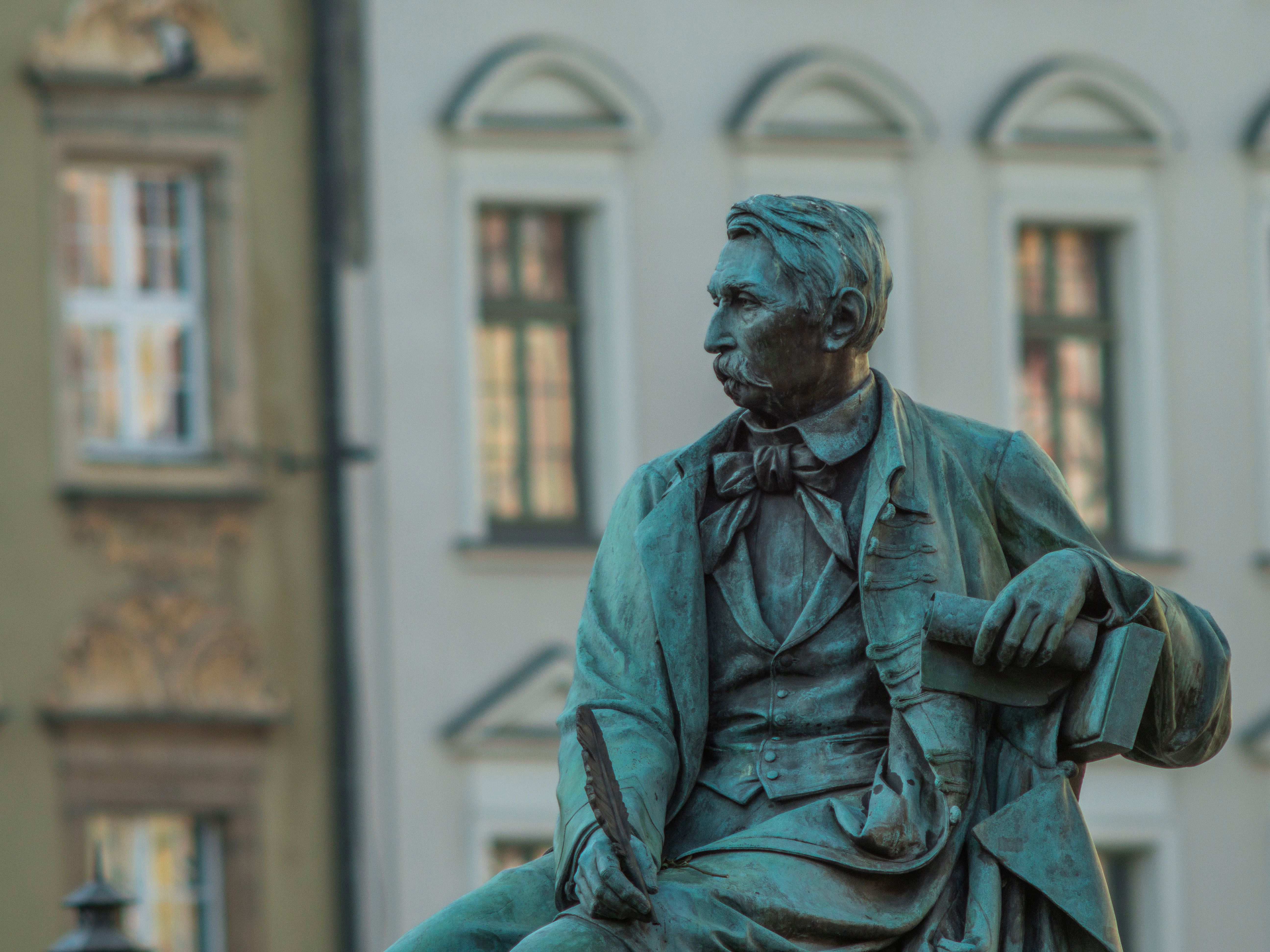 Bronze Statue in Wrocław's Historic Center · Free Stock Photo