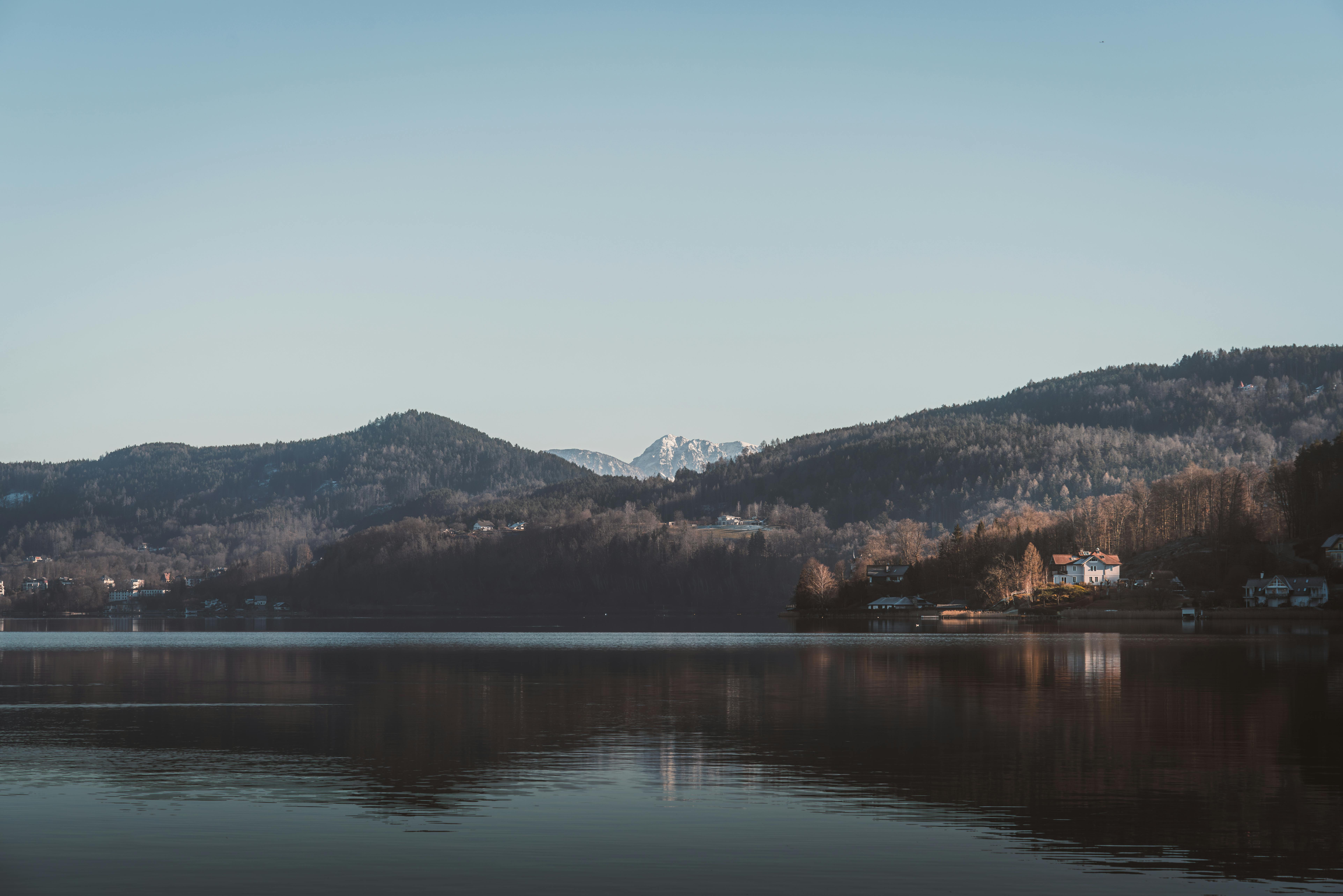 Scenic Mountain Lake with Peaceful Reflections · Free Stock Photo