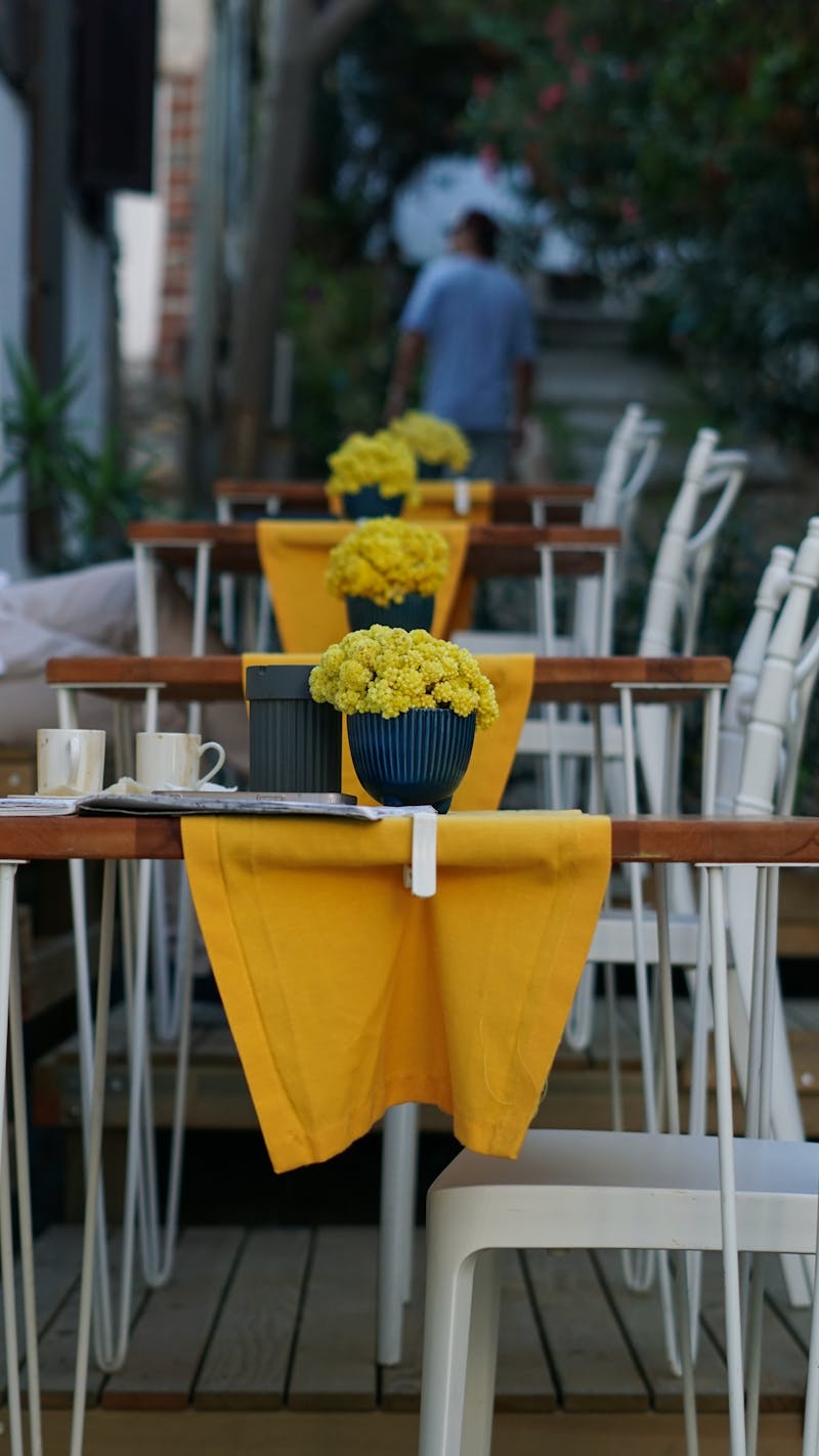 Outdoor Cafe Photos, Download The BEST Free Outdoor Cafe Stock Photos ...