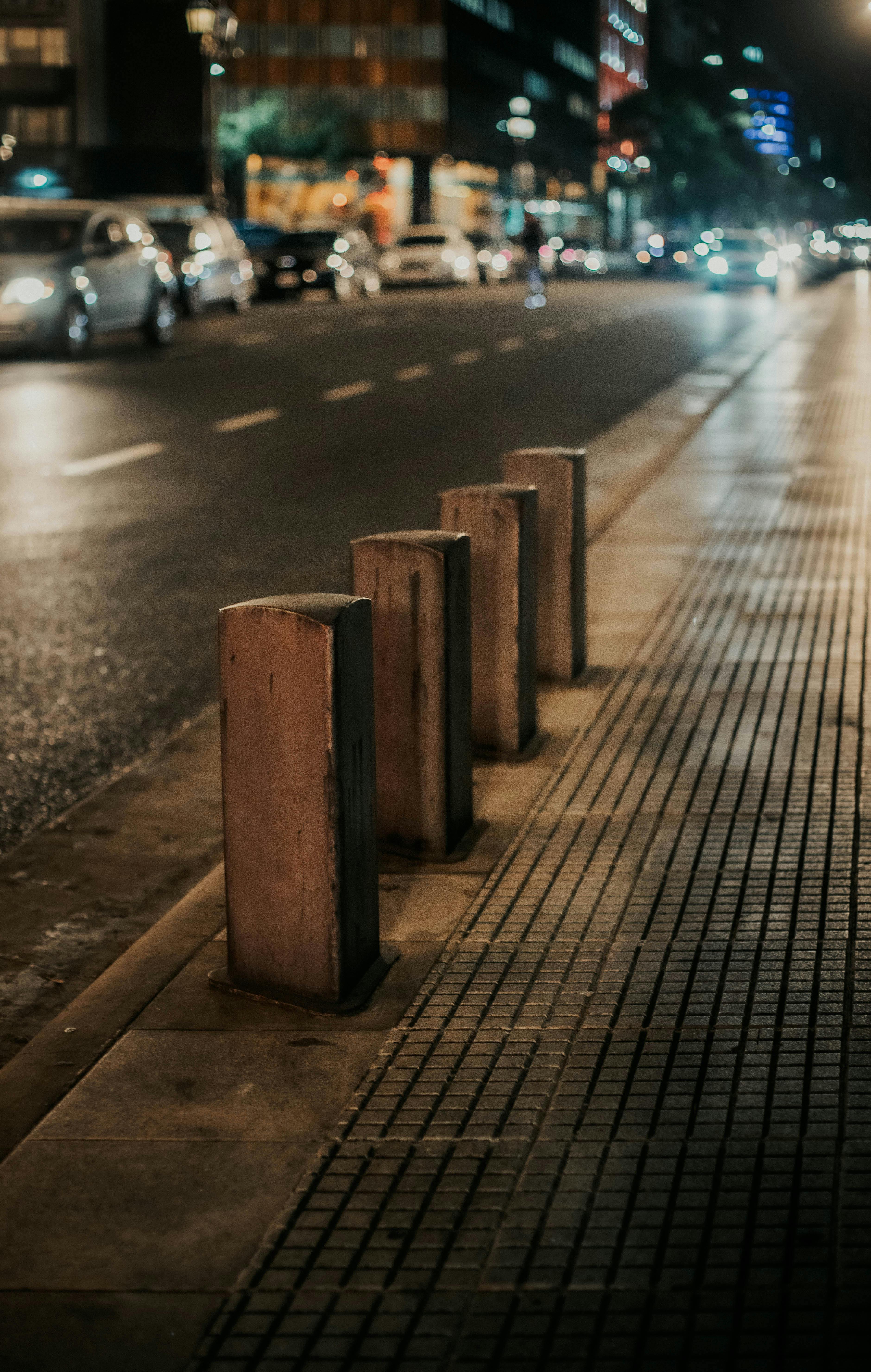 Urban Nighttime Street Scene with Traffic · Free Stock Photo