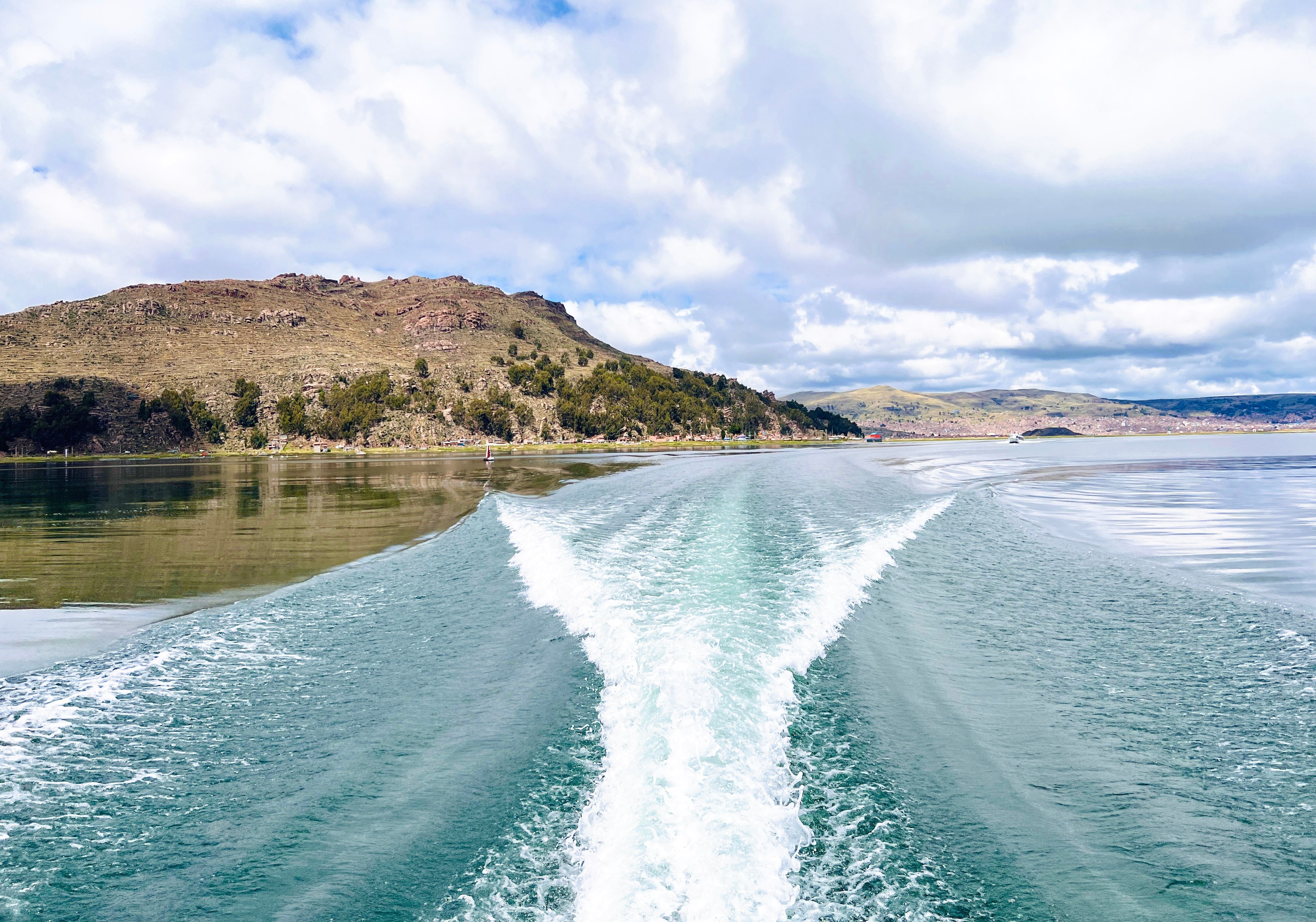 Impresionante Vista Del Lago Titicaca En Perú · Foto de stock gratuita