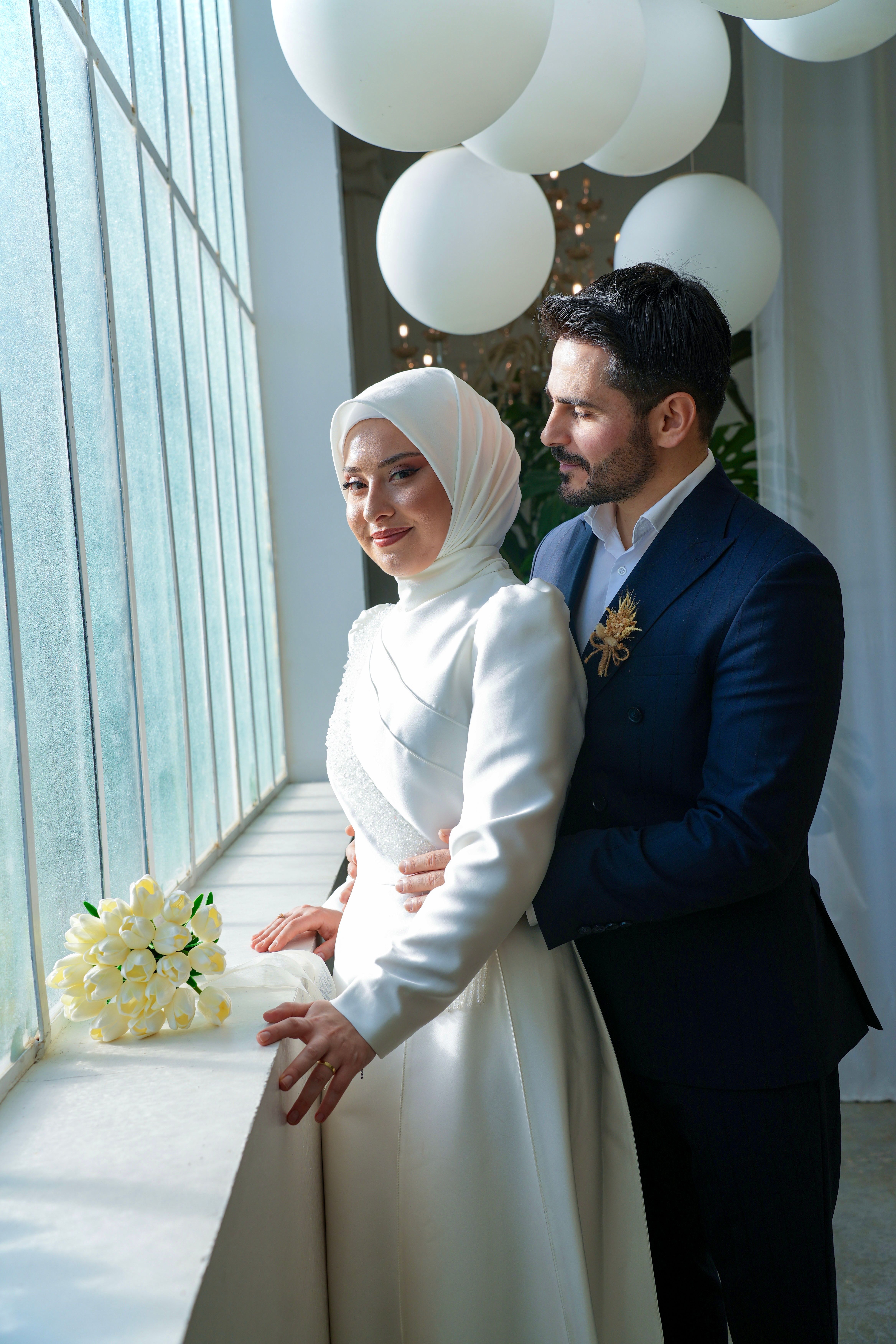 Elegant Pre-wedding Portrait in İzmit, Türkiye · Free Stock Photo