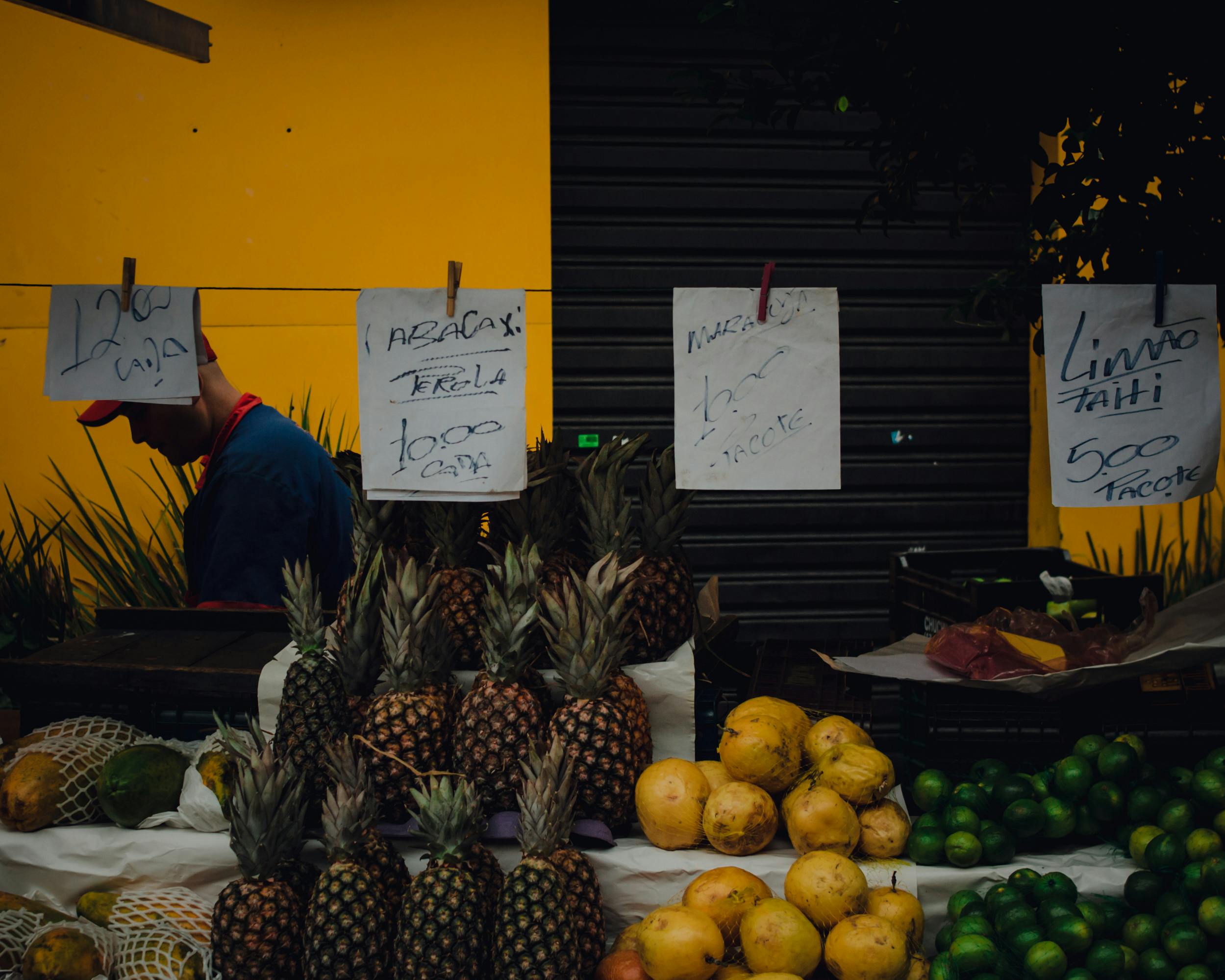 Colorful Fruit Market Display in São Paulo · Free Stock Photo