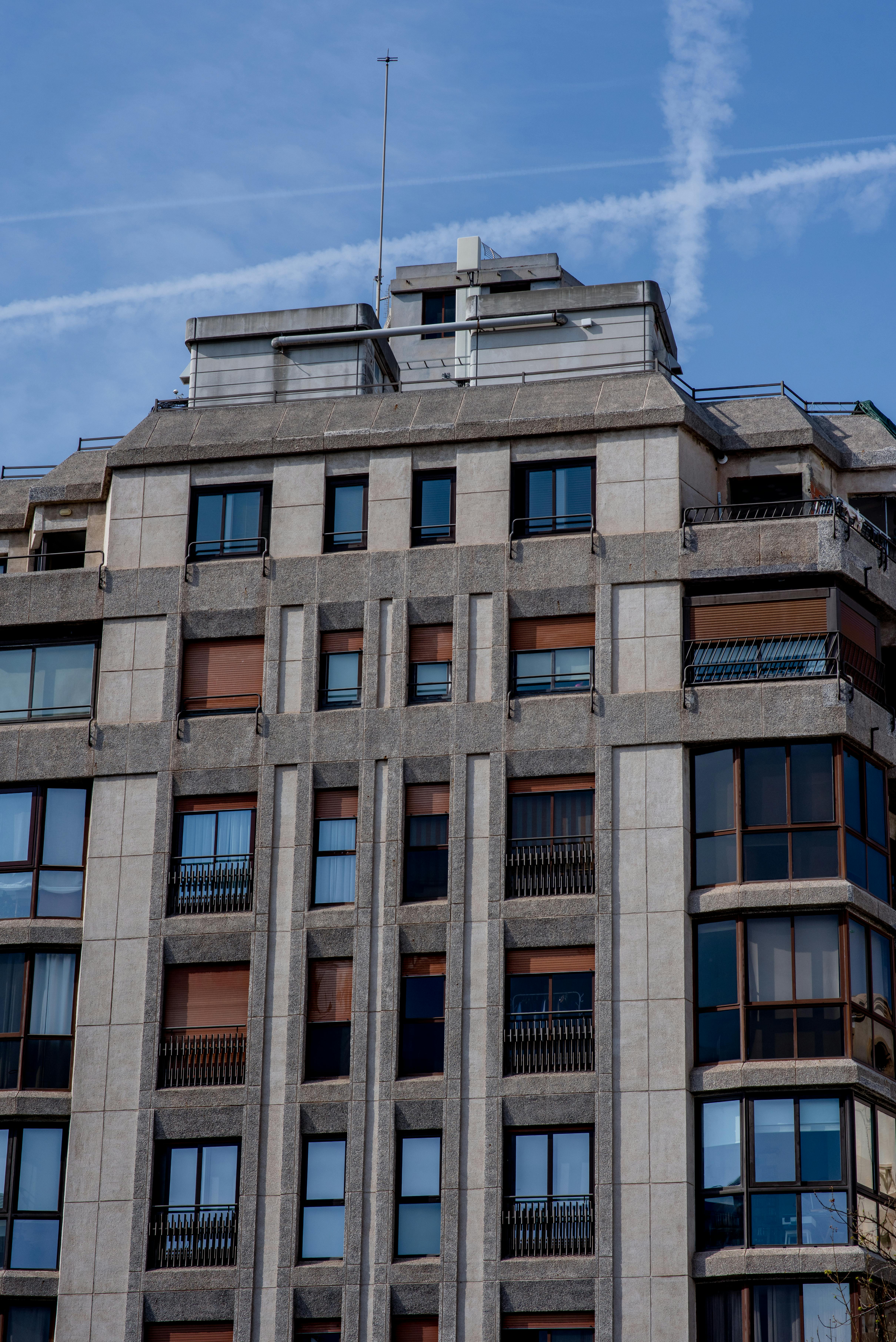 Balcony With Tuffon Glass Photos, Download The BEST Free Balcony With ...