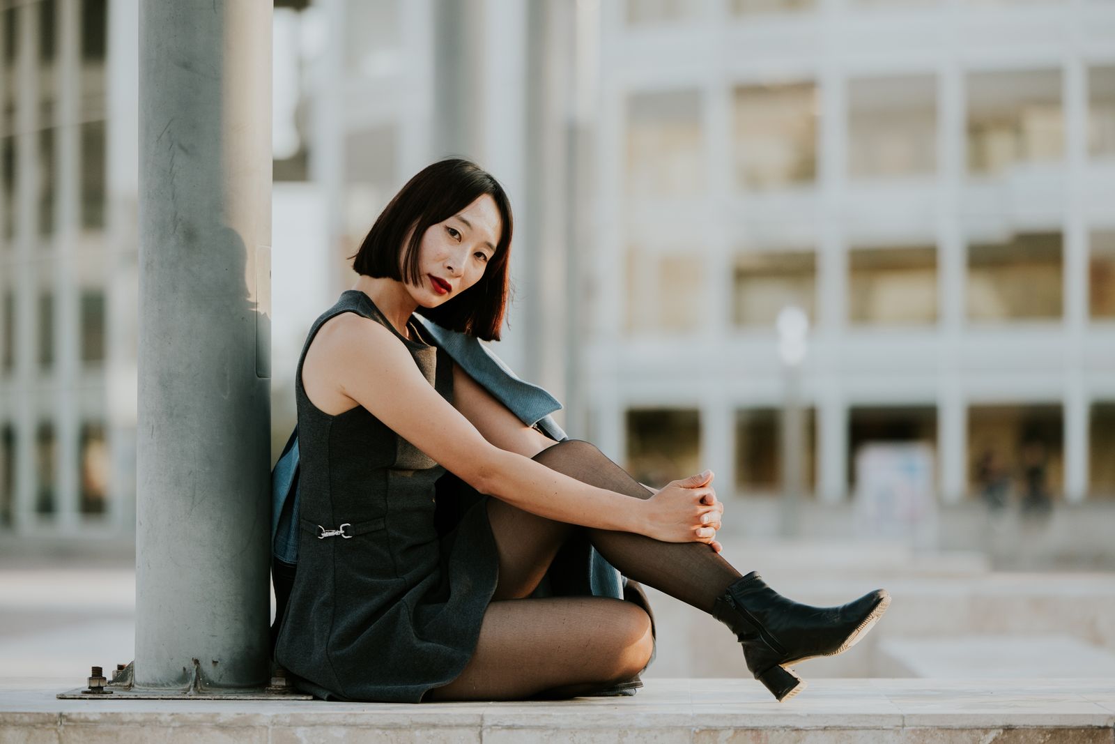 Woman Posing Open Legs Photos, Download The BEST Free Woman Posing Open ...