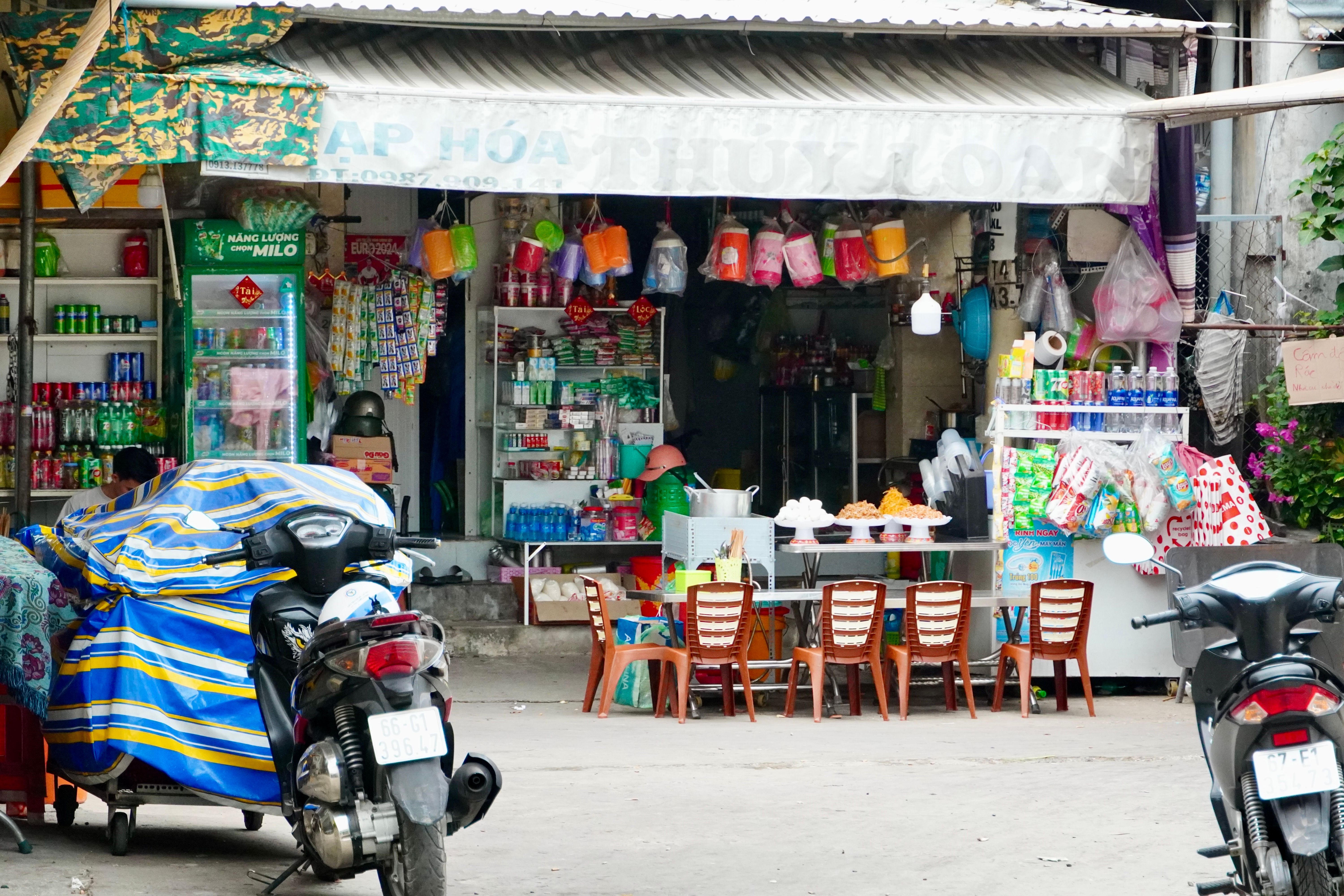 Colorful Street Market Shop in Urban Area · Free Stock Photo