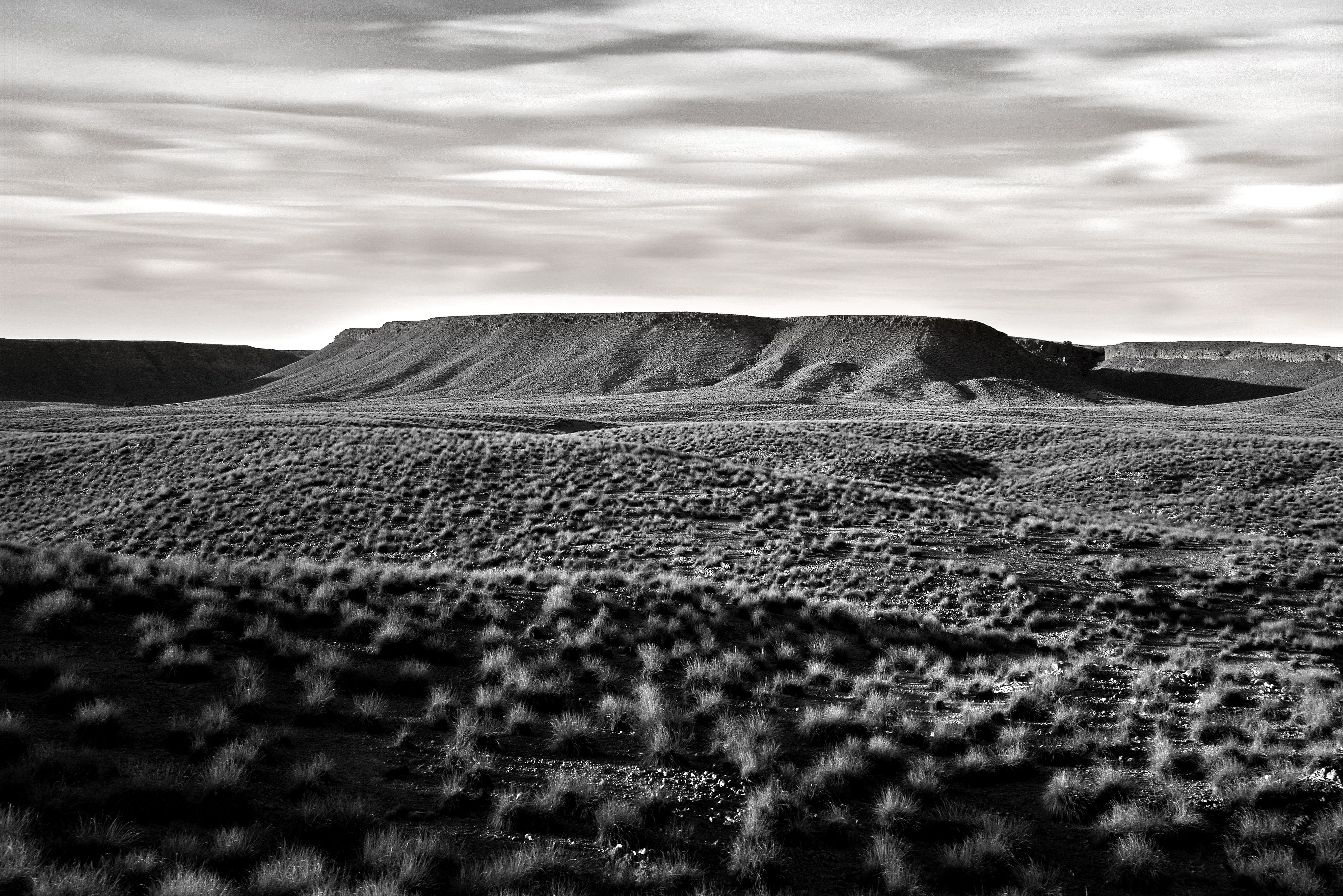Monochrome Desert Landscape in Fès-Meknès · Free Stock Photo