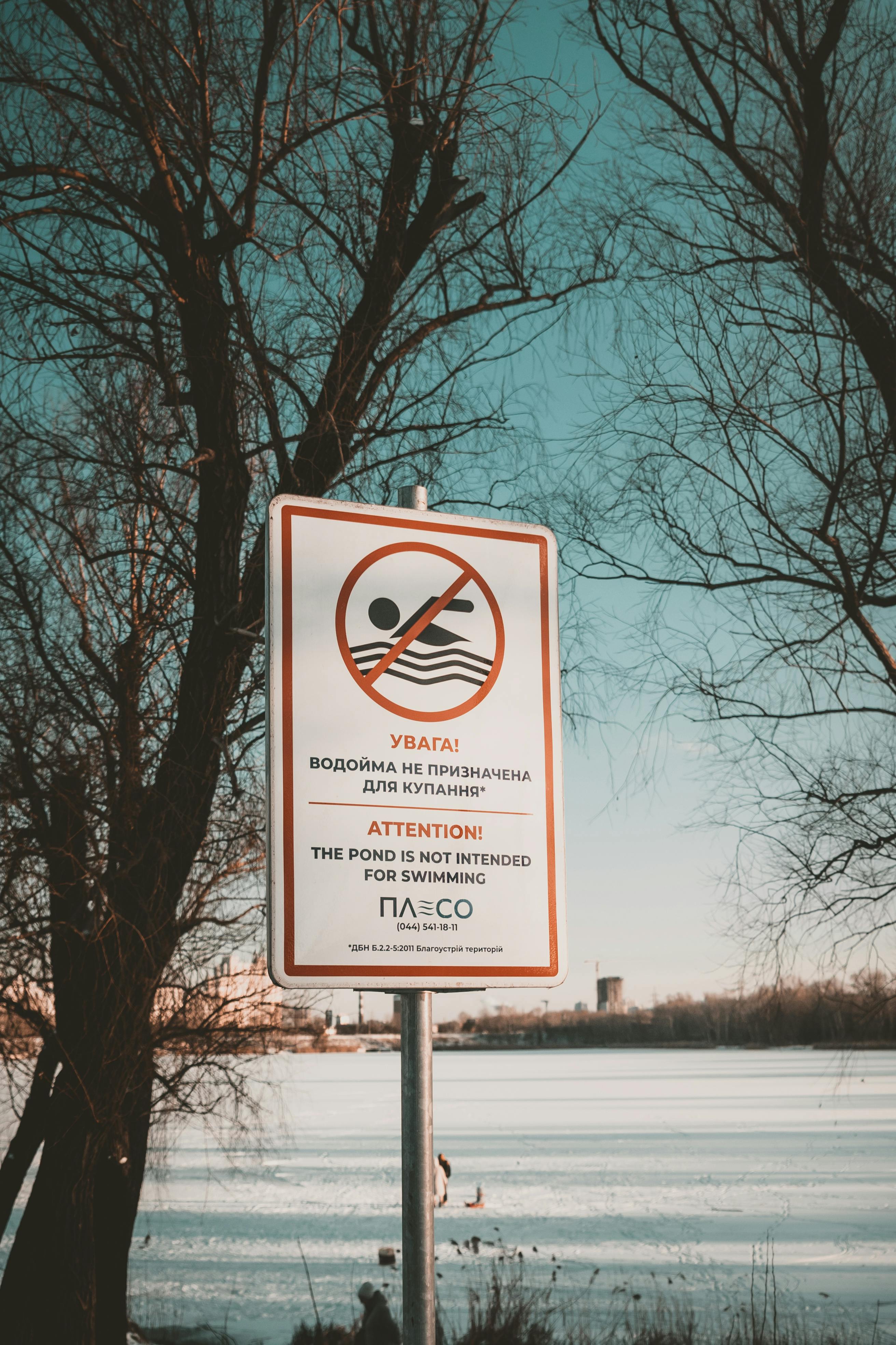 Frozen Sign Photos, Download The BEST Free Frozen Sign Stock Photos ...