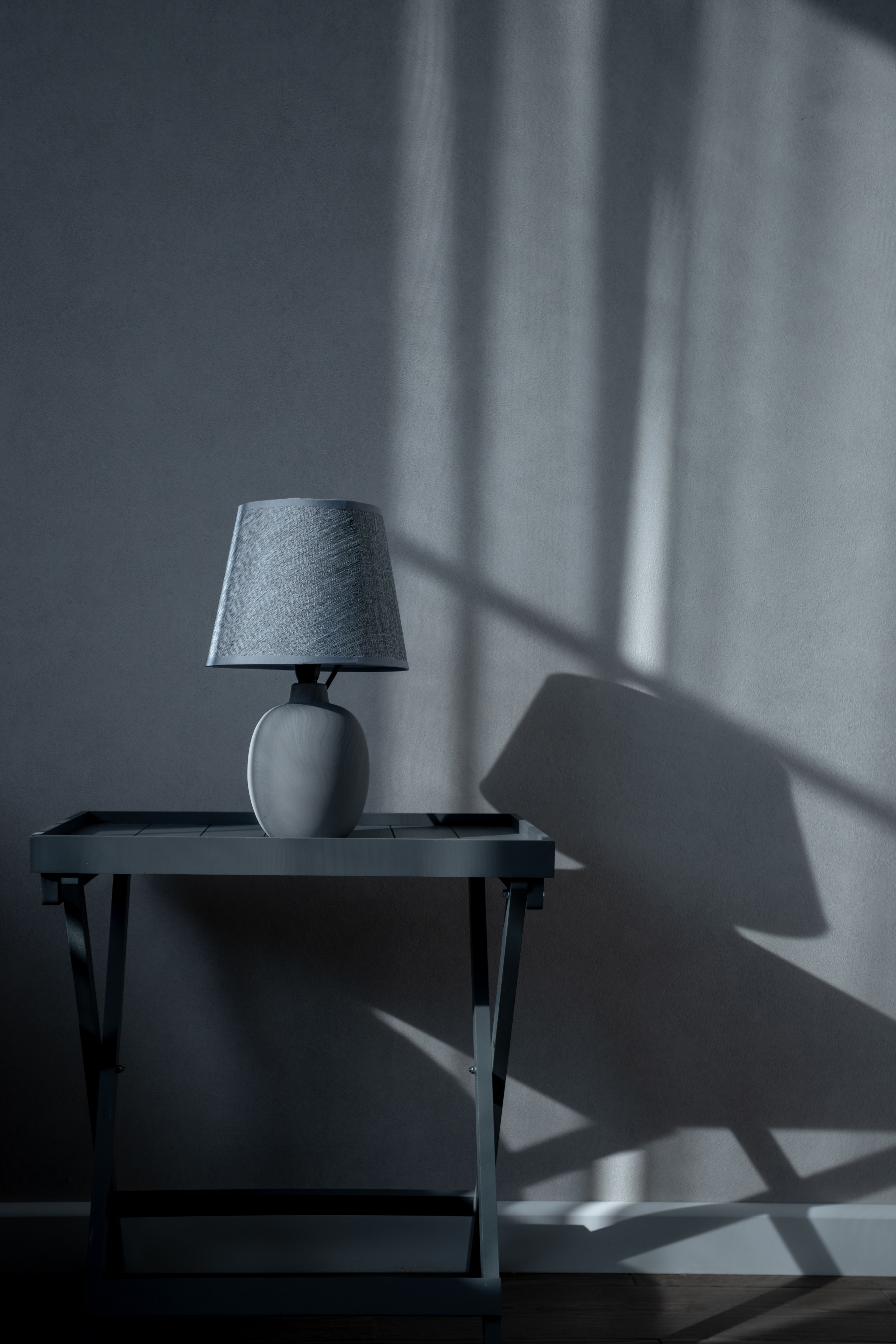 Elegant Table Lamp with Shadow in Minimalist Interior · Free Stock Photo