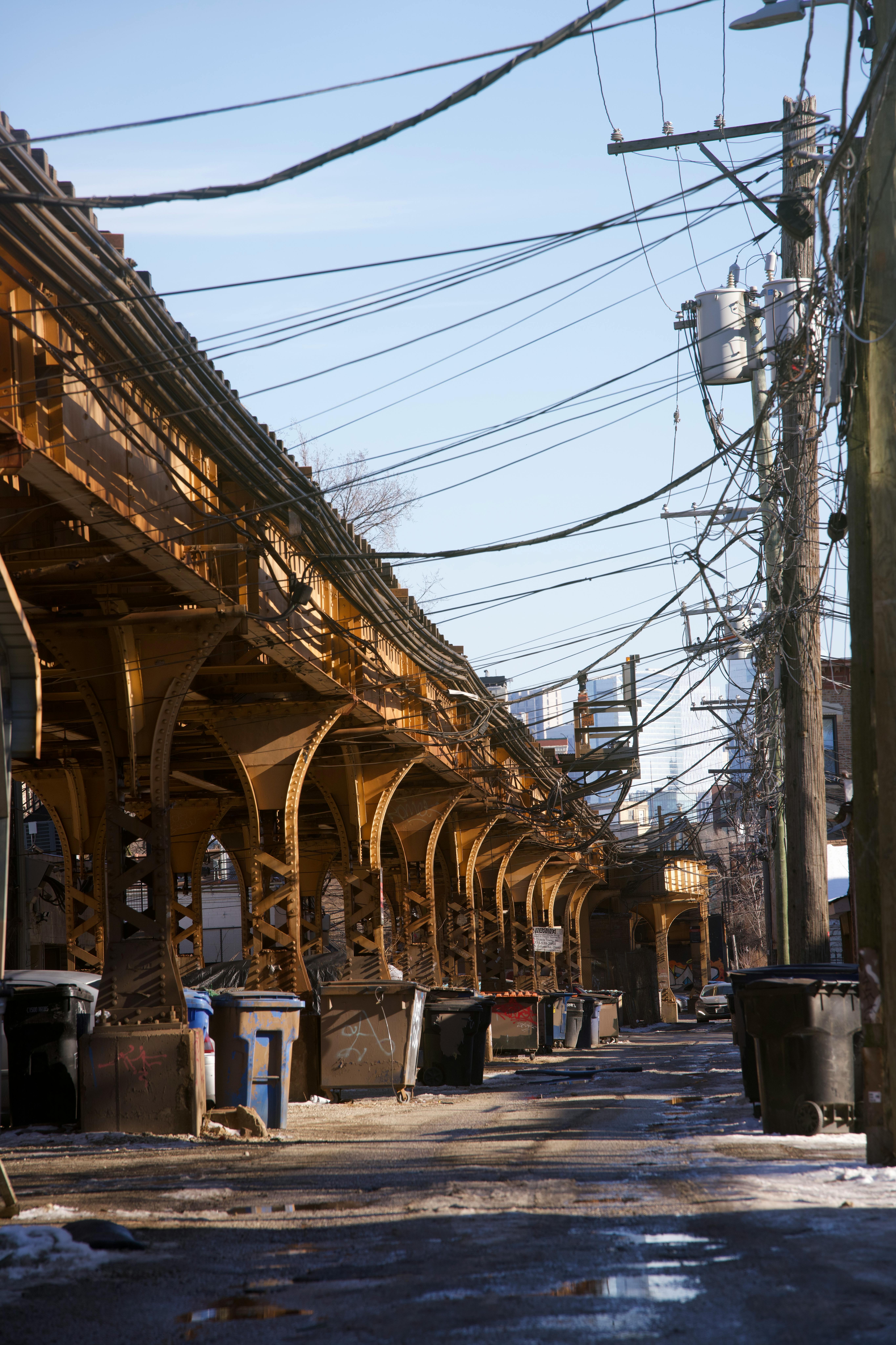 Chicago Alley Underneath Elevated Train Tracks · Free Stock Photo