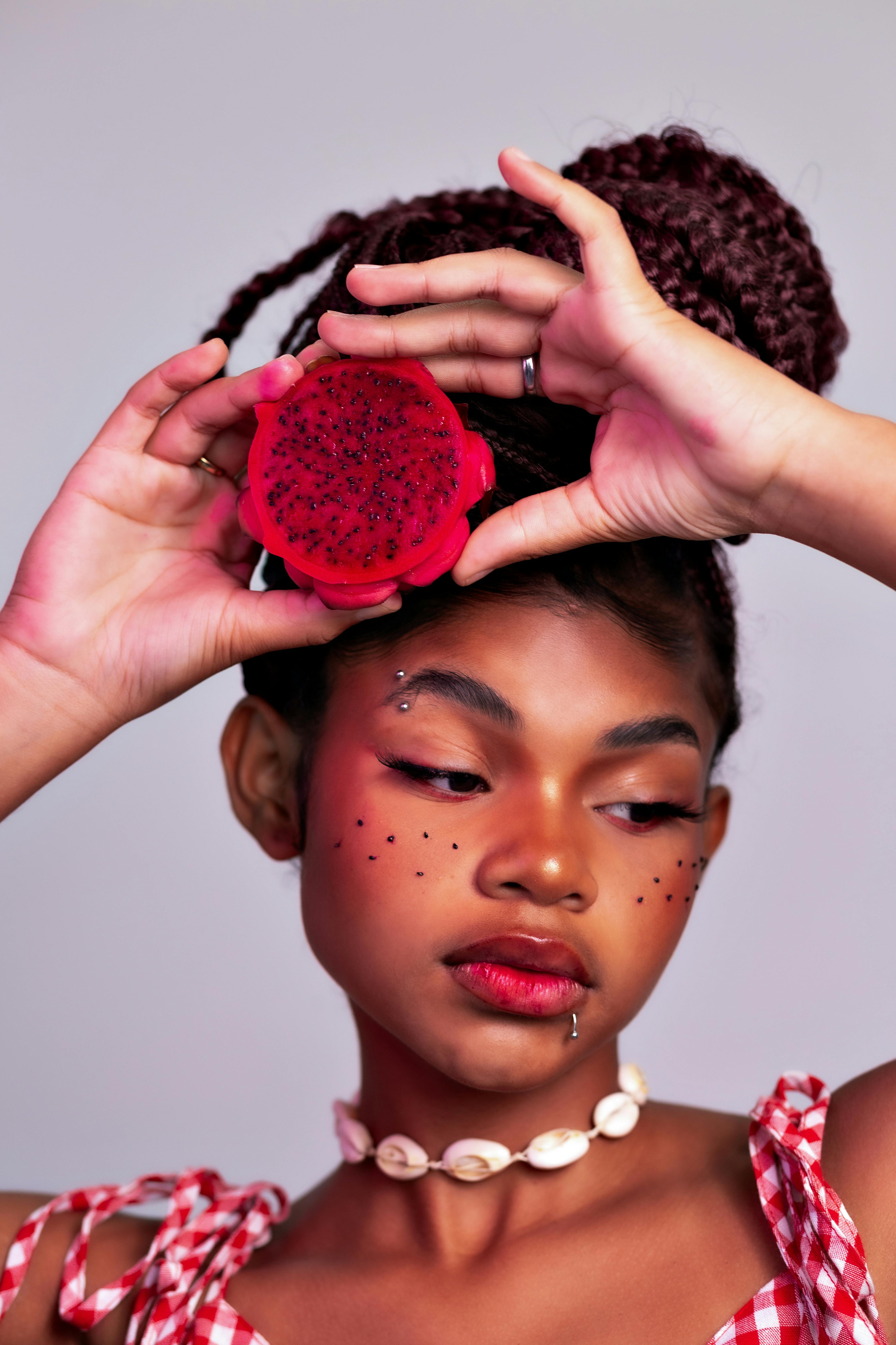 Young Model Nn Photos, Download The BEST Free Young Model Nn Stock ...