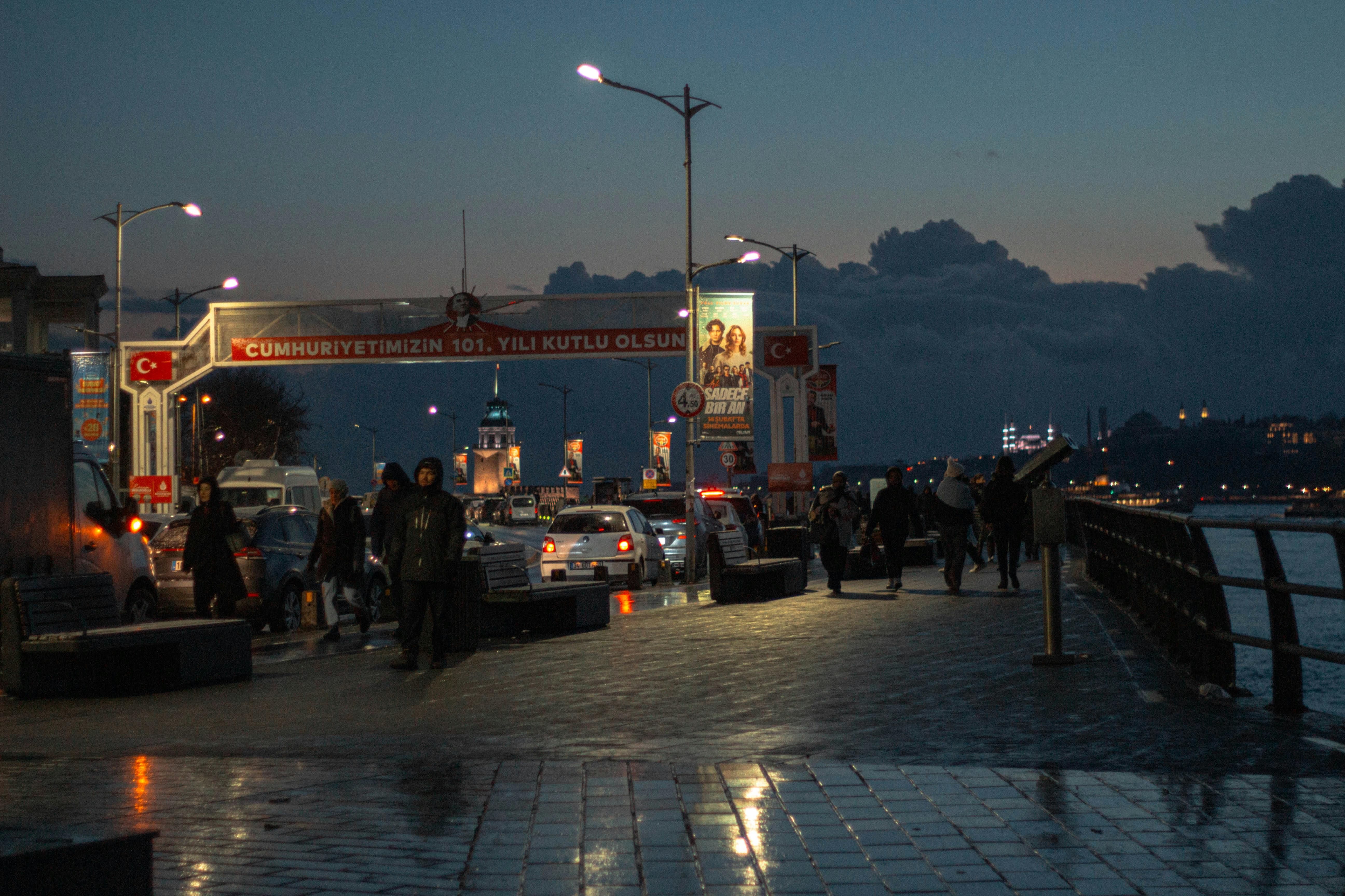 Evening Street Scene in Istanbul with Turkish Flags · Free Stock Photo
