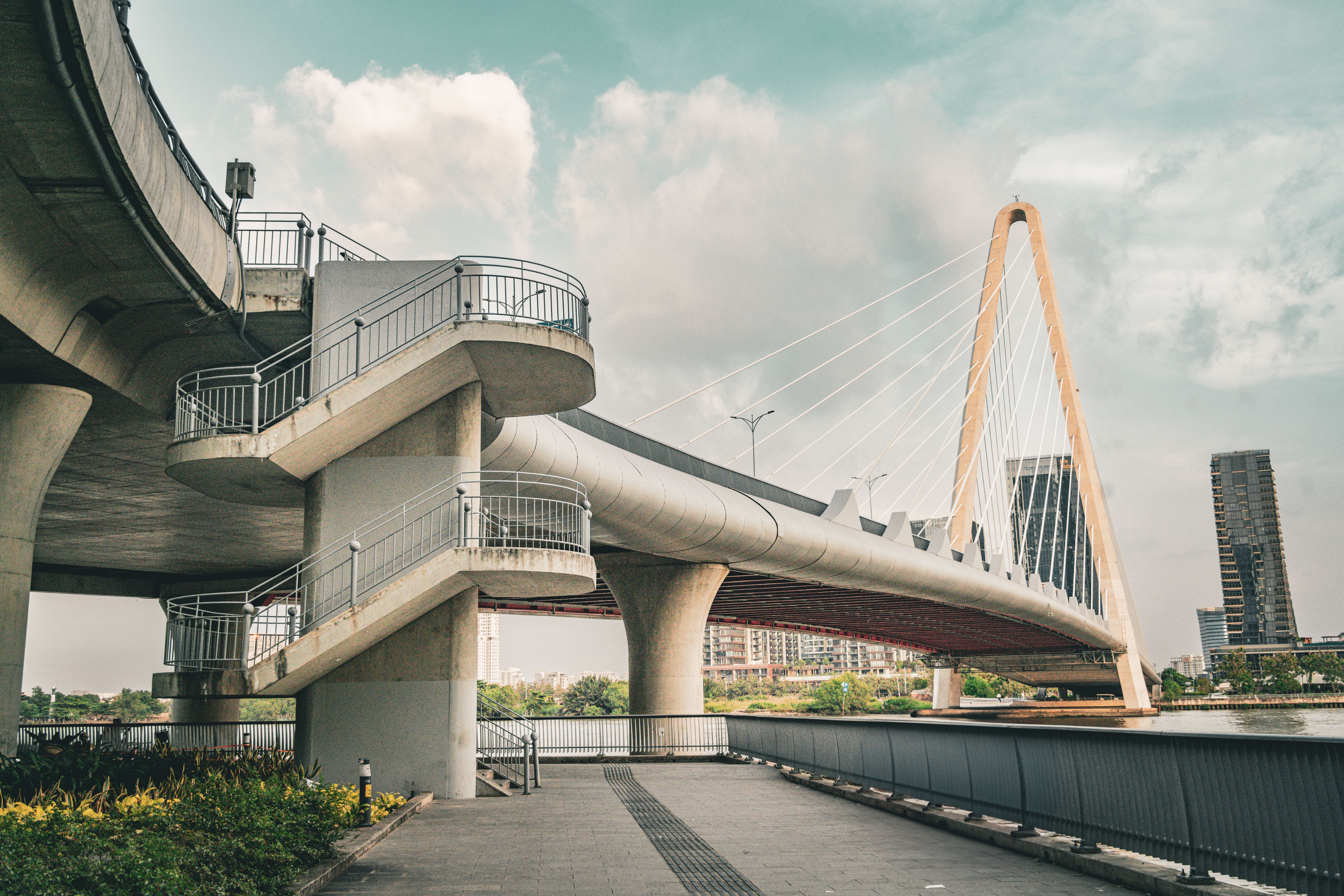 Contemporary Urban Bridge in Hồ Chí Minh City · Free Stock Photo