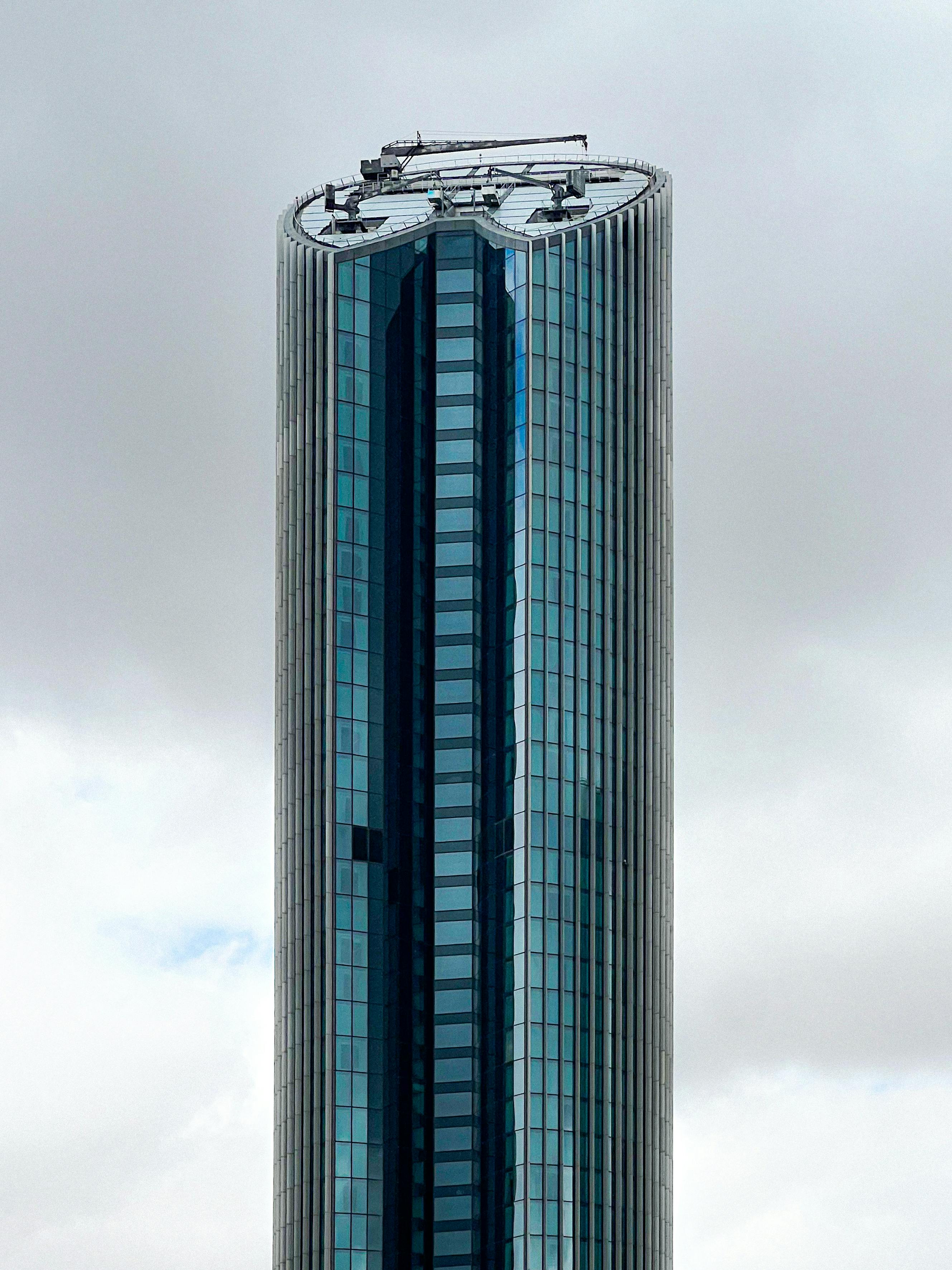 Modern Skyscraper in Amman, Jordan · Free Stock Photo