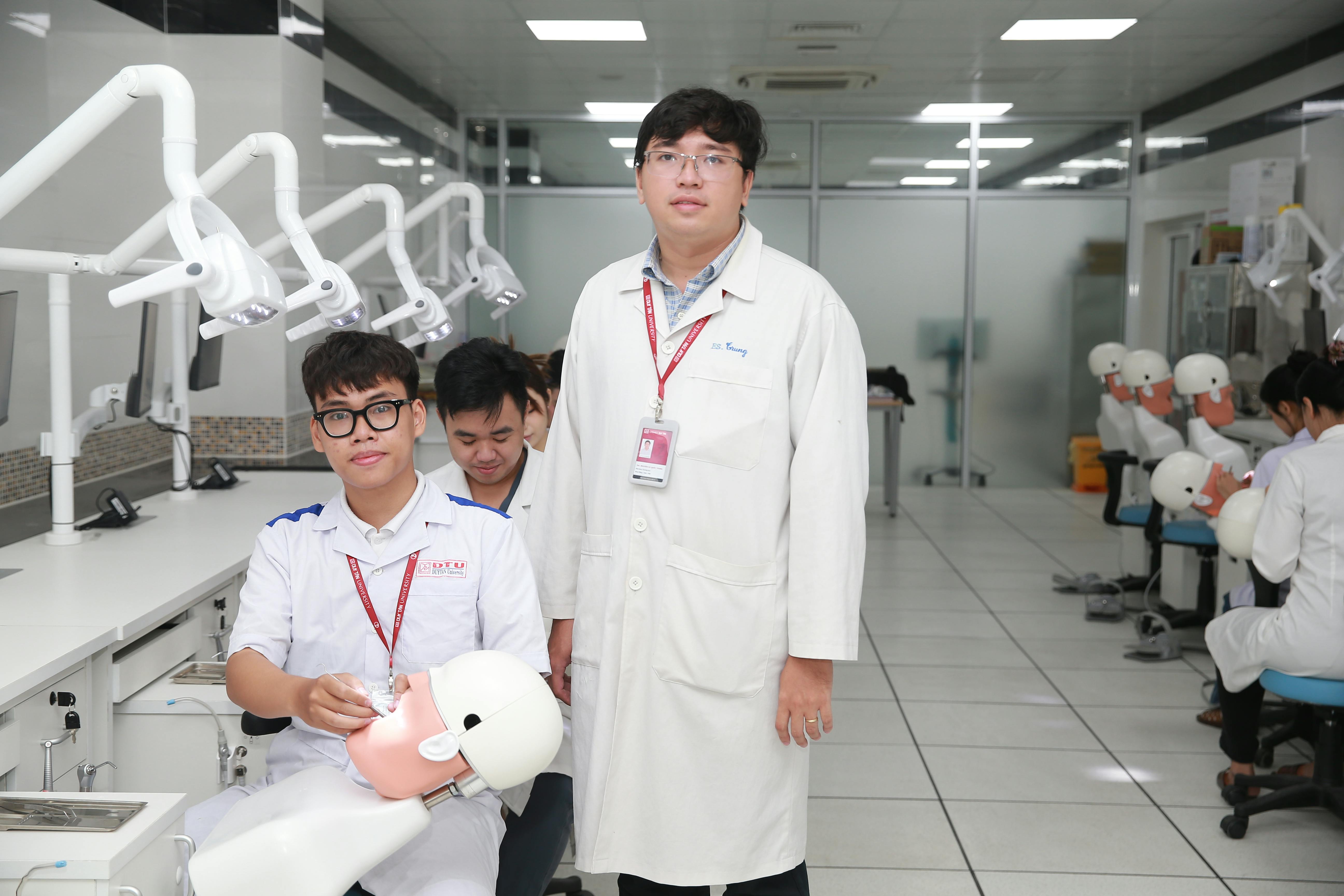 Pakistani Lab Photos, Download The BEST Free Pakistani Lab Stock Photos ...