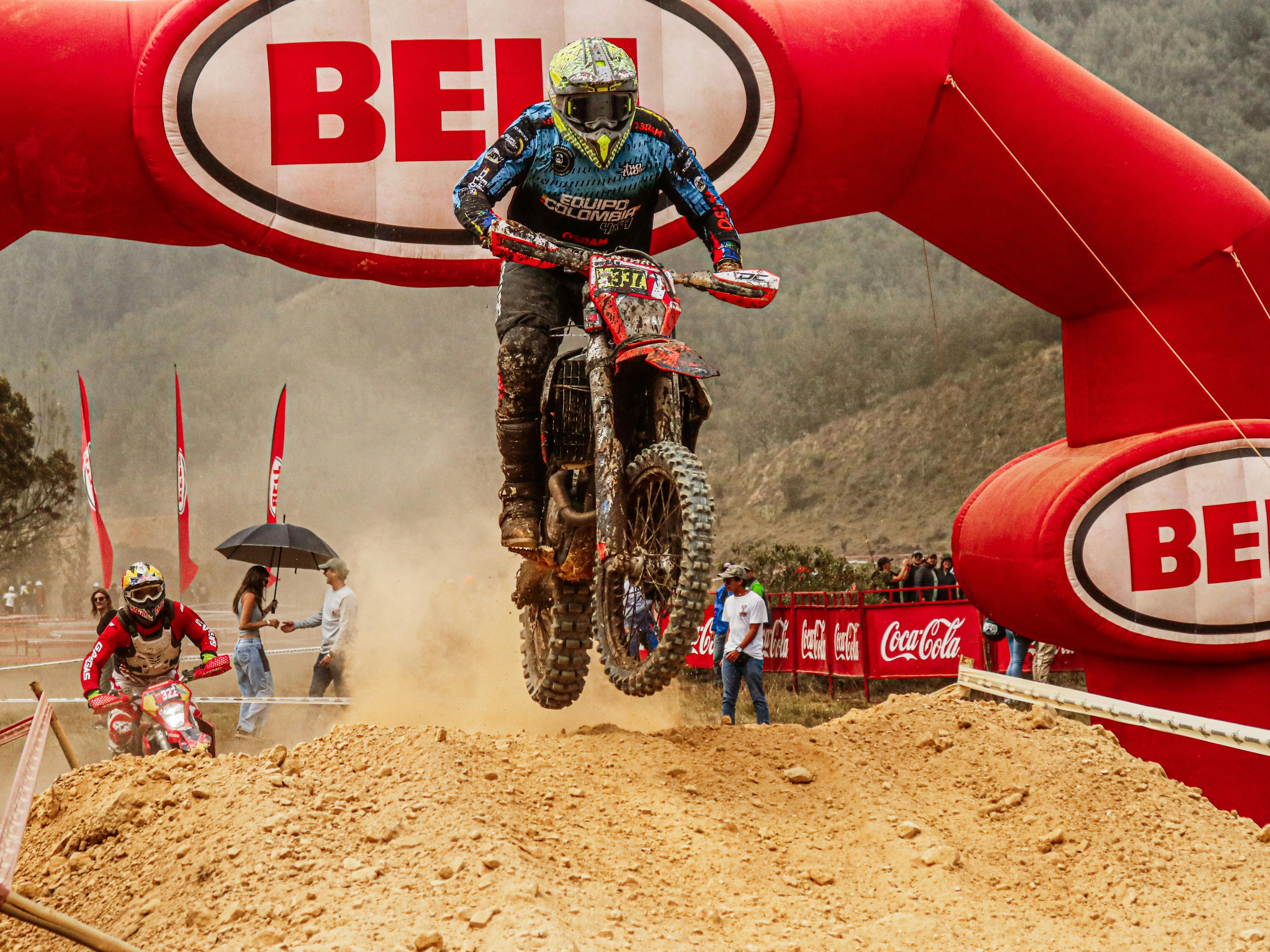 Emocionante Evento De Carreras De Motocross En Bogotá, Colombia · Foto ...