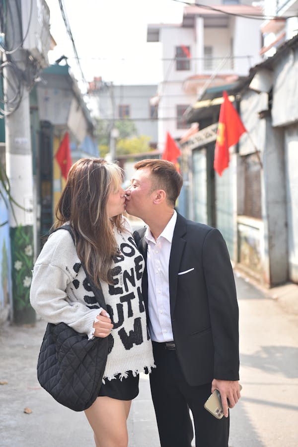 Kiss Couple Photos, Download The BEST Free Kiss Couple Stock Photos ...