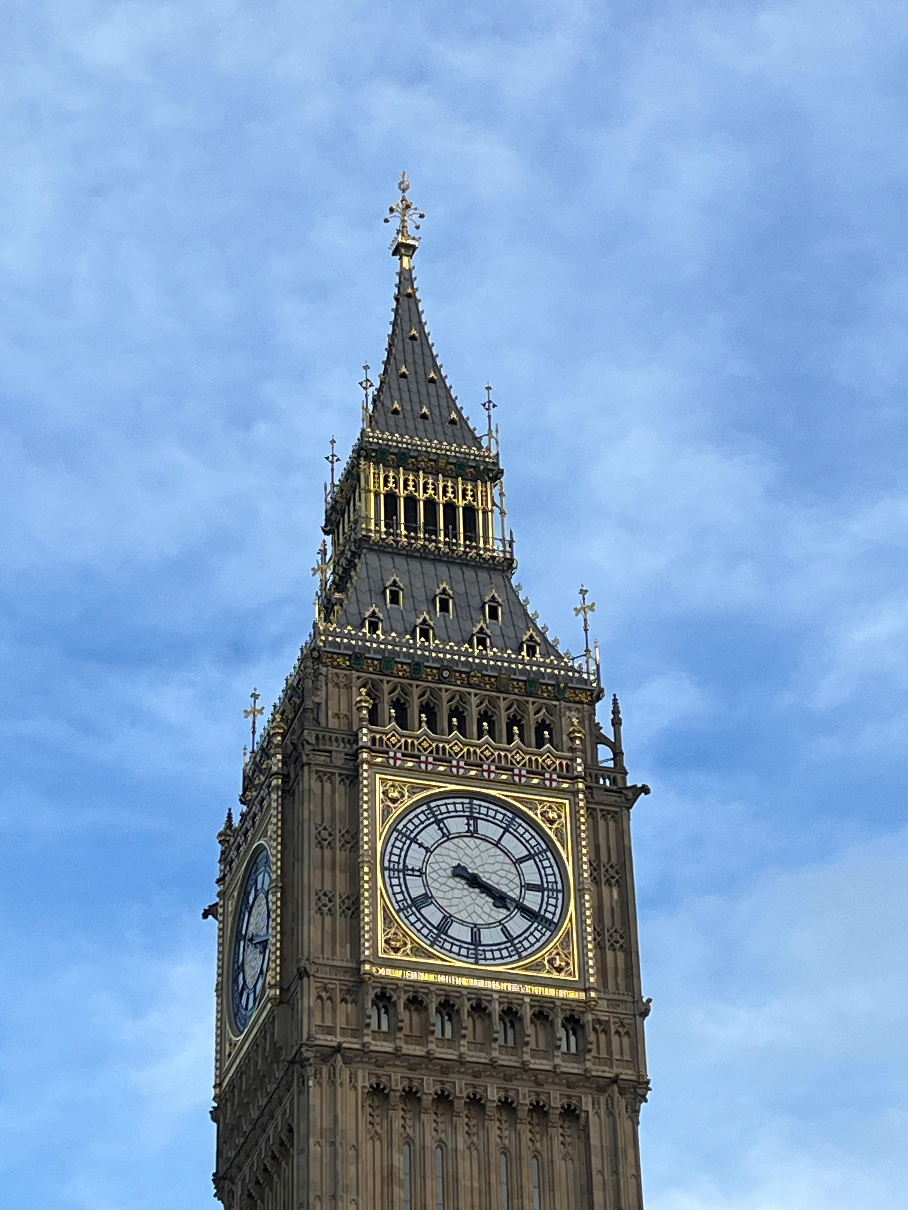 Iconic Big Ben Tower under Clear Blue Sky · Free Stock Photo