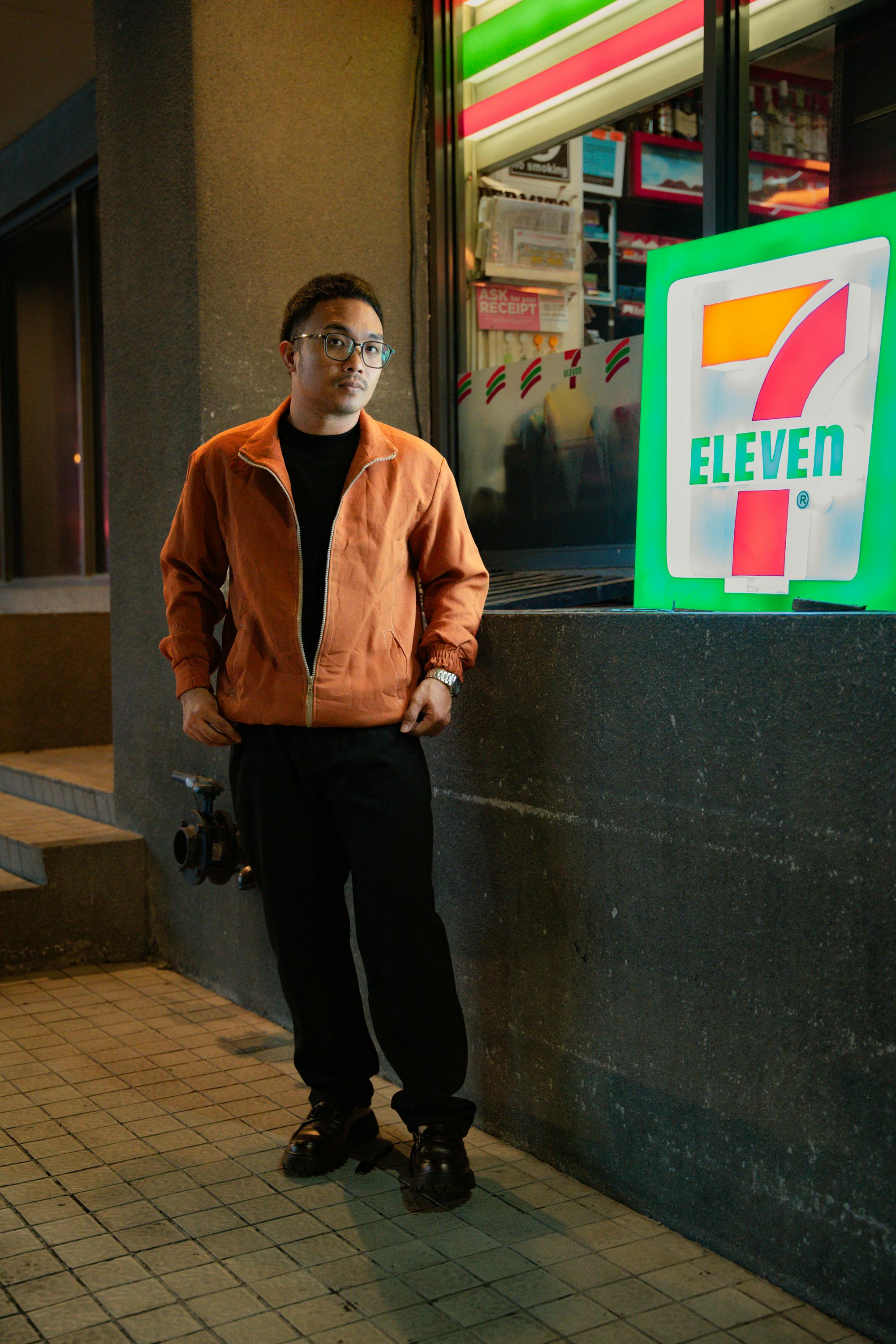 Fashion Store Young Photos, Download The BEST Free Fashion Store Young ...