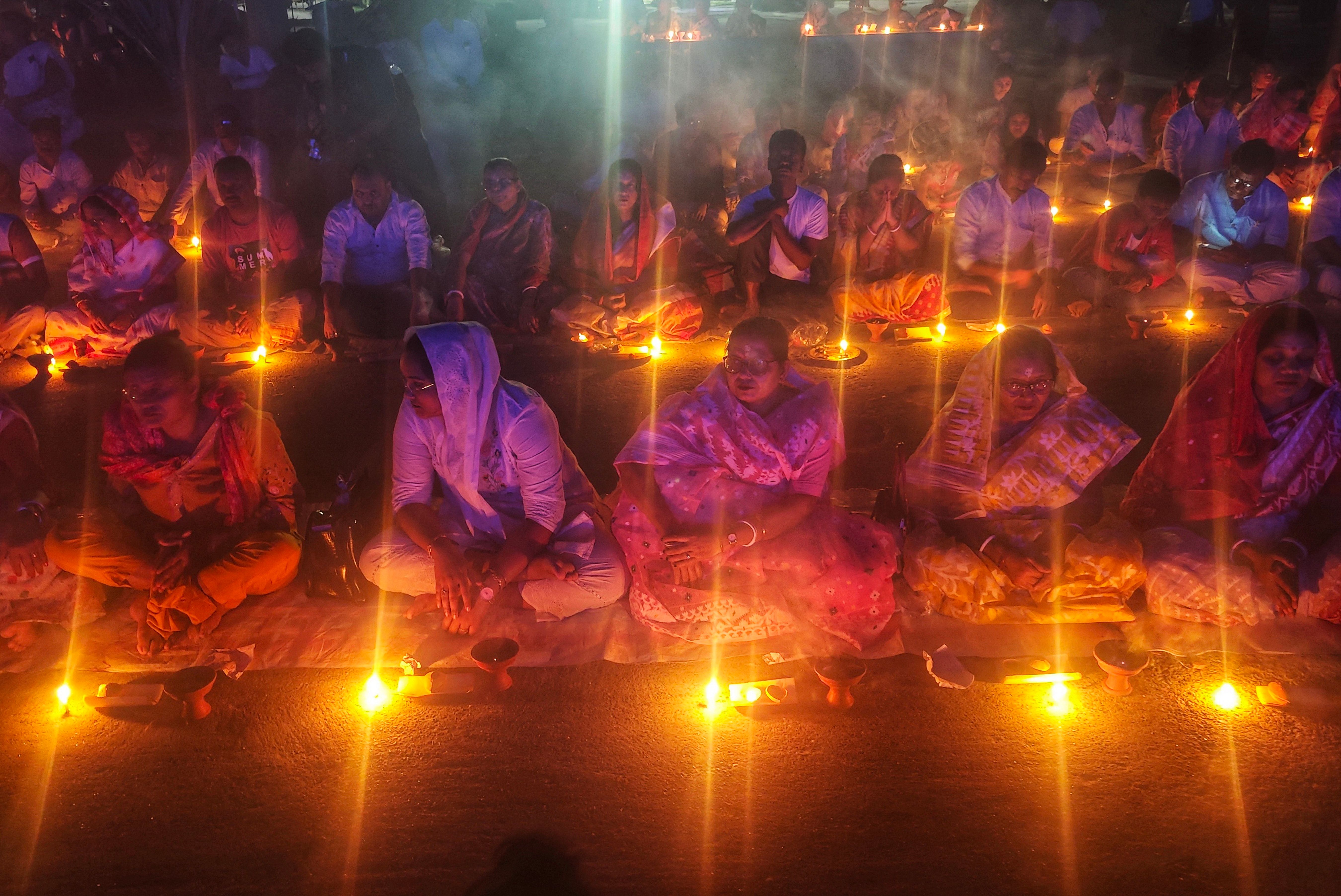 Kachua Candlelight Prayer Ritual in India · Free Stock Photo