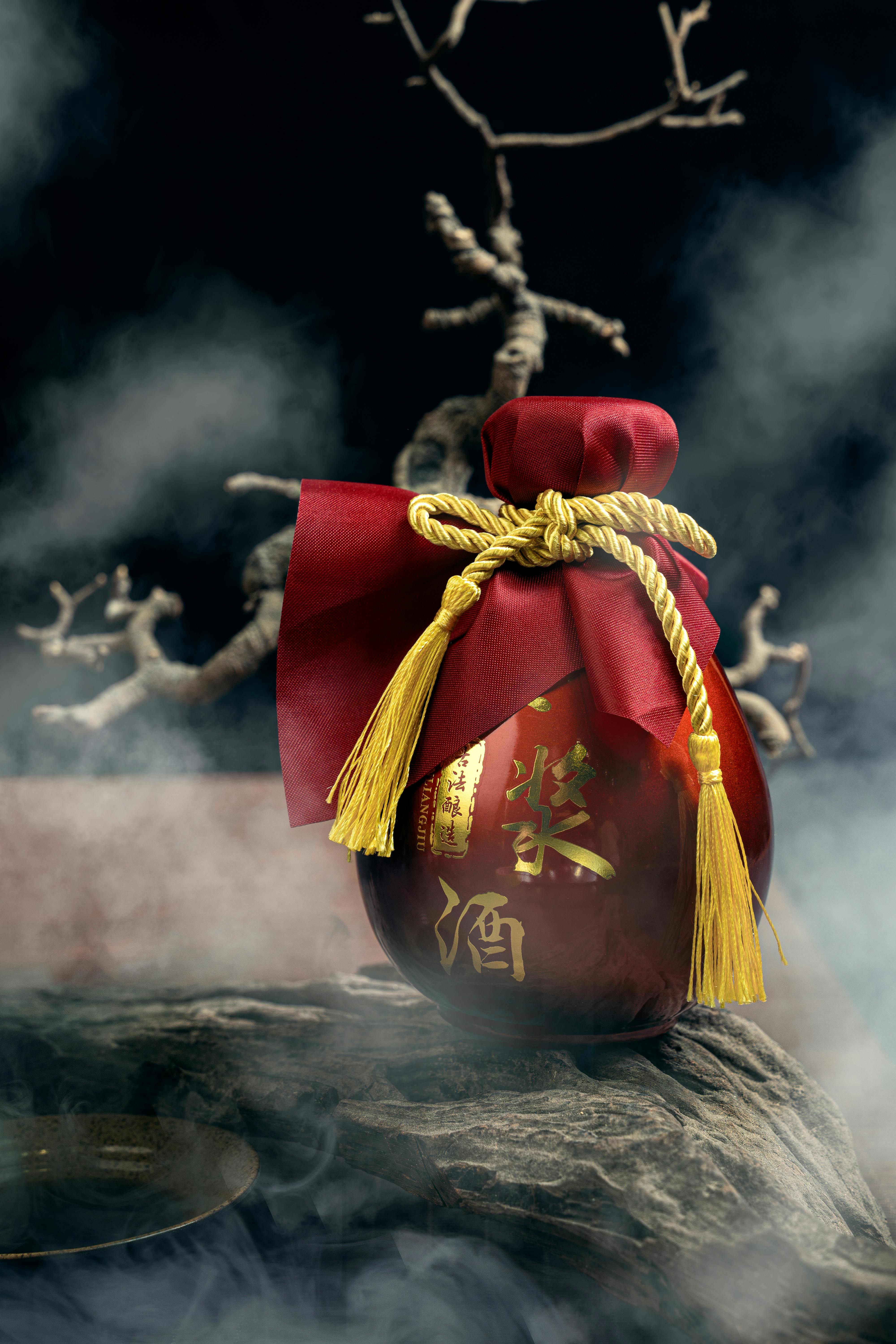 Traditional Japanese Sake Bottle with Elegance · Free Stock Photo