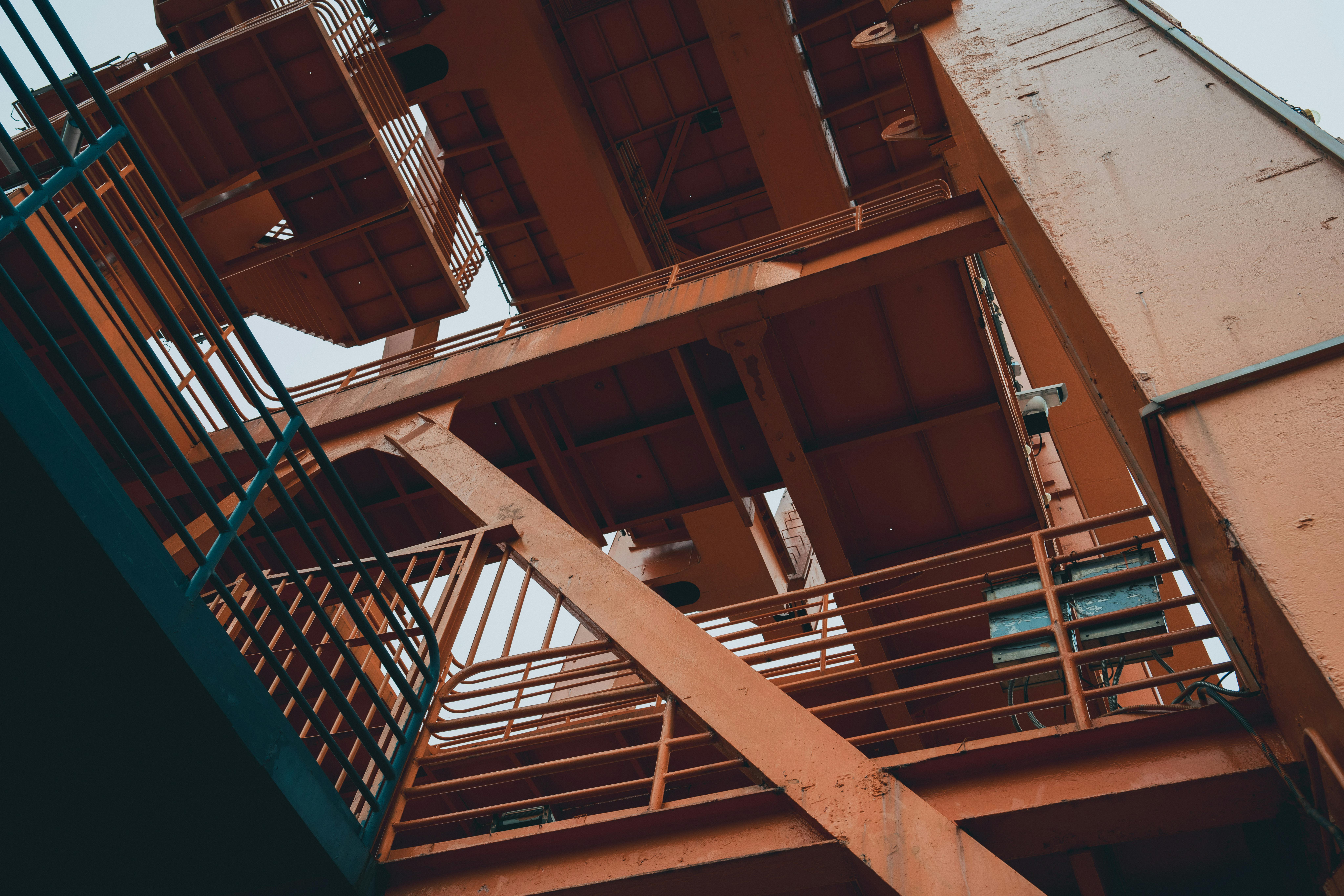 Abstract View of Industrial Metal Structure · Free Stock Photo