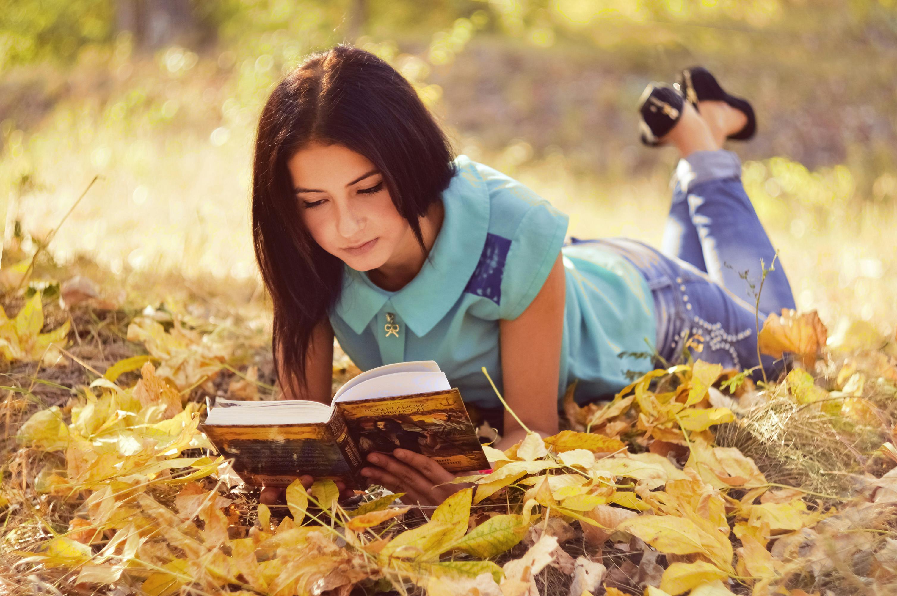 Female Studying Photos, Download The BEST Free Female Studying Stock ...