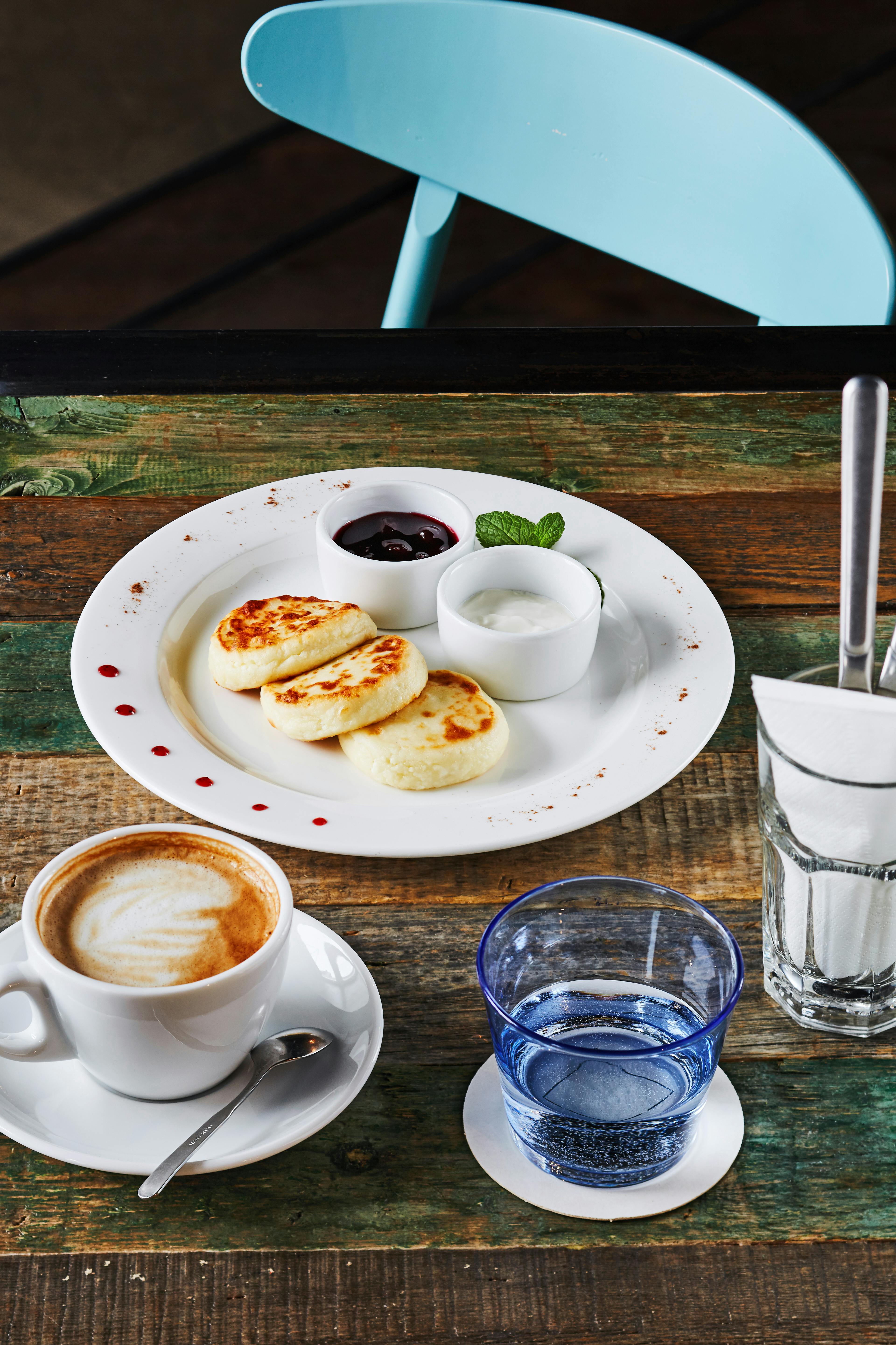 Delicious Breakfast with Pancakes and Coffee · Free Stock Photo