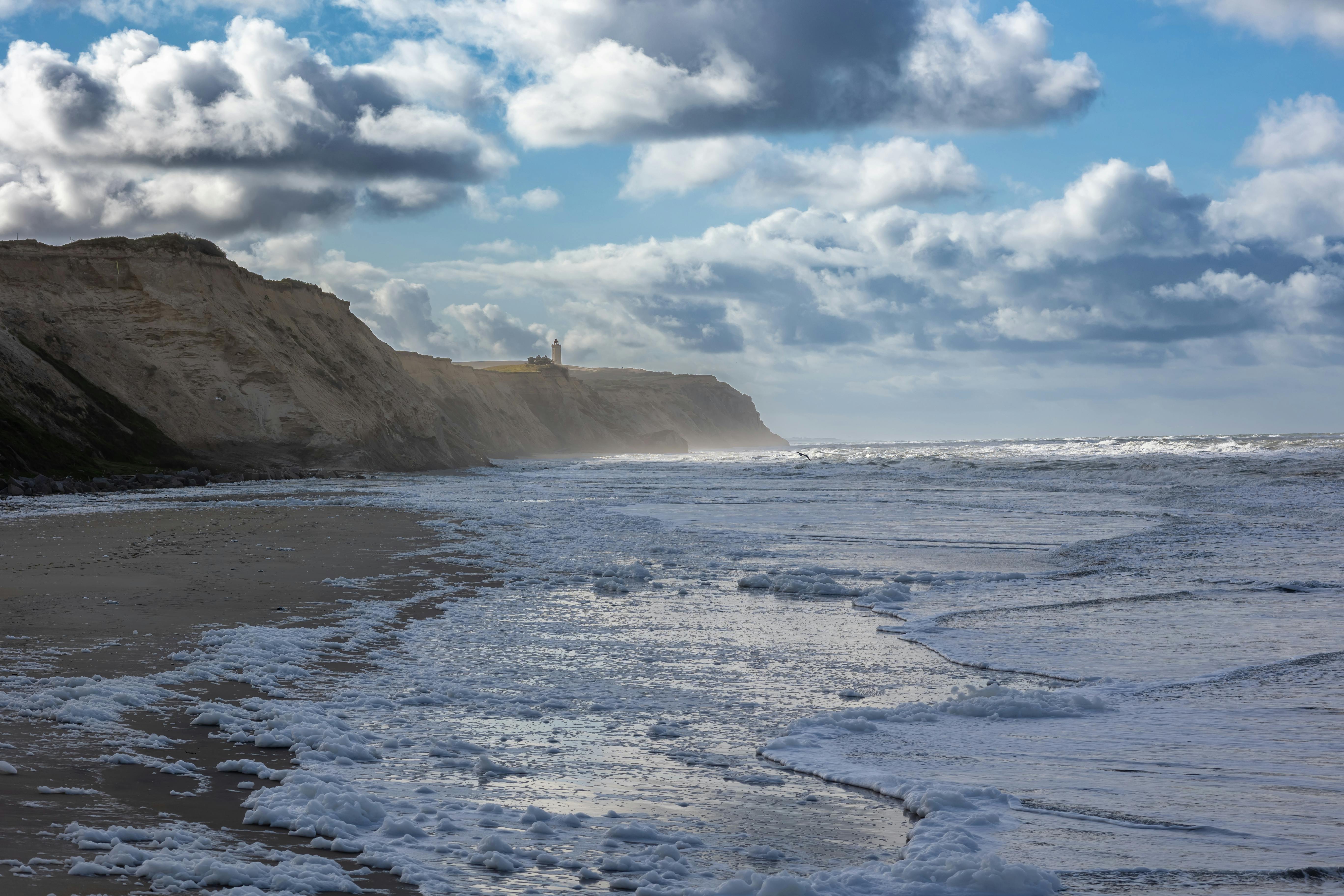 Dramatic Coastal Seascape with Cliffs and Waves · Free Stock Photo