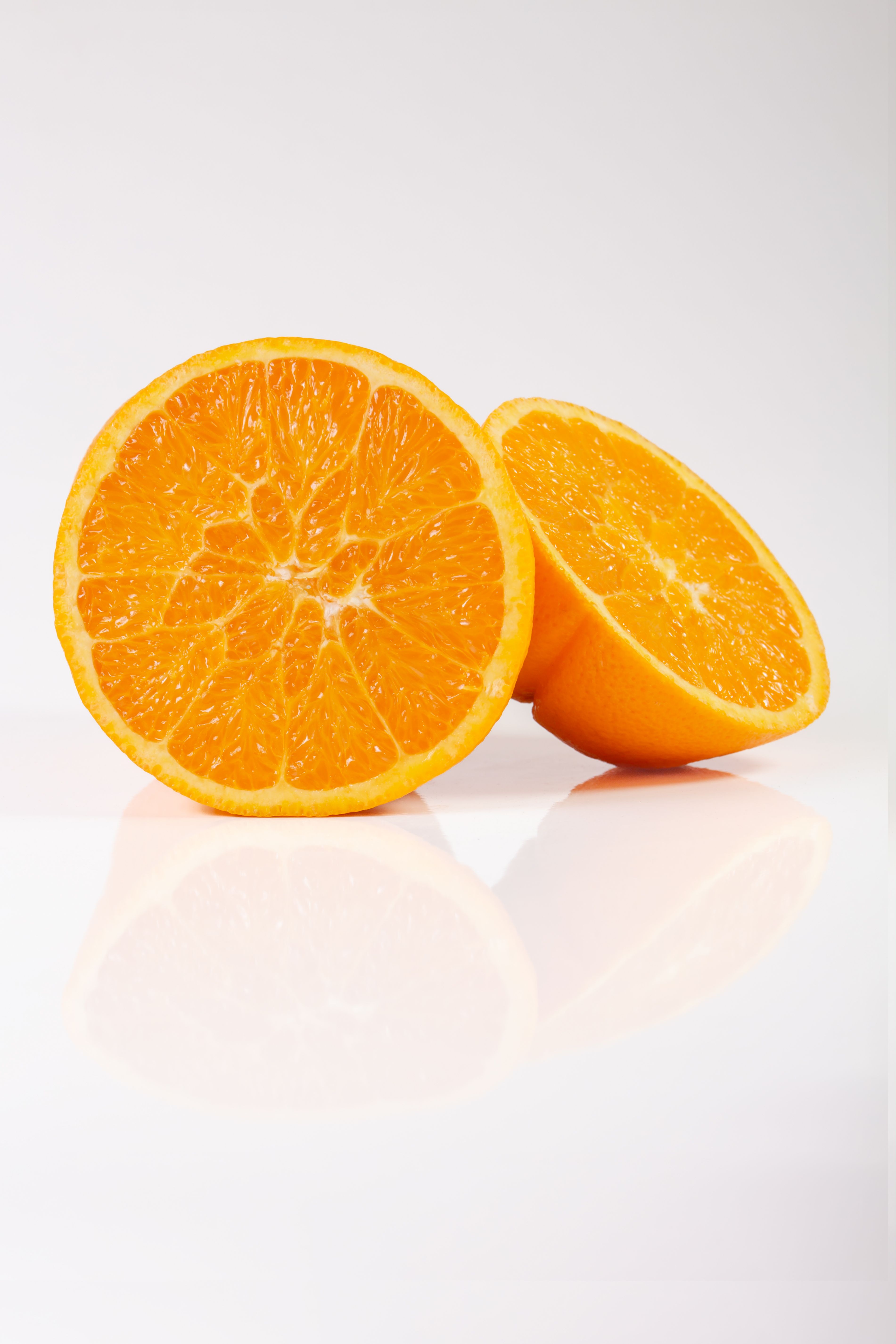 Close-up of Fresh Juicy Orange Slices · Free Stock Photo