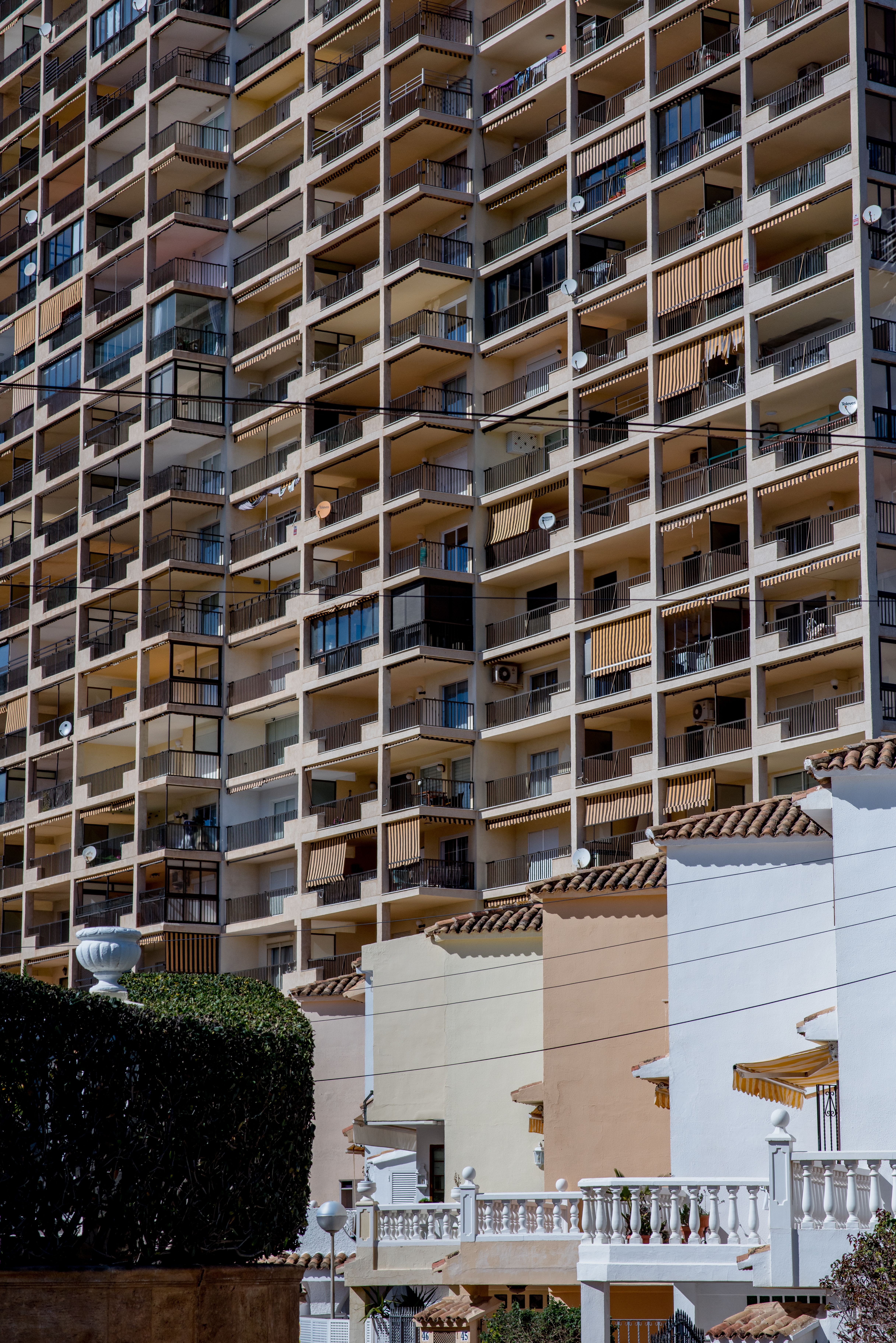 Apartments With Sky Photos, Download The BEST Free Apartments With Sky ...