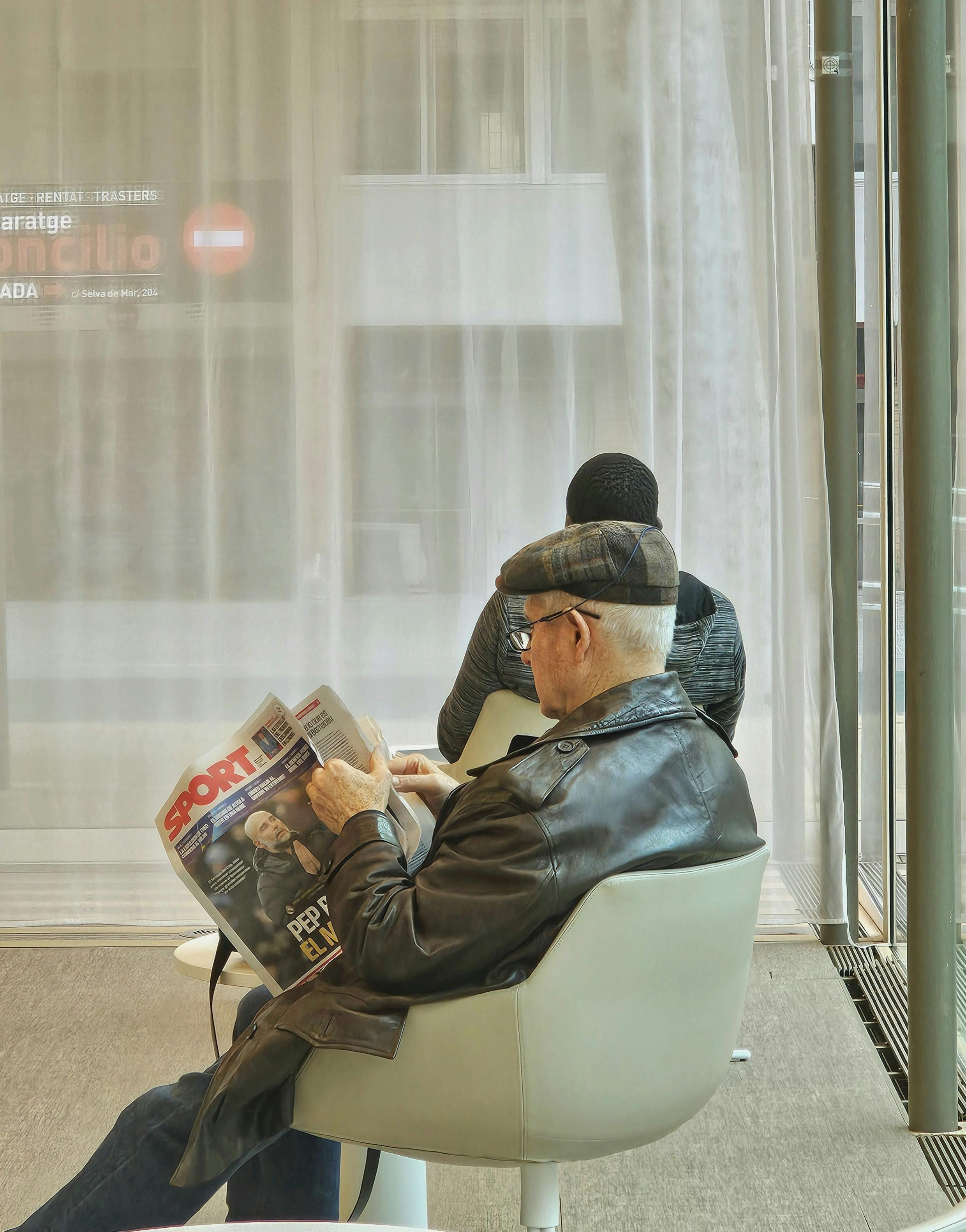 Reading Indoors Photos, Download The BEST Free Reading Indoors Stock ...