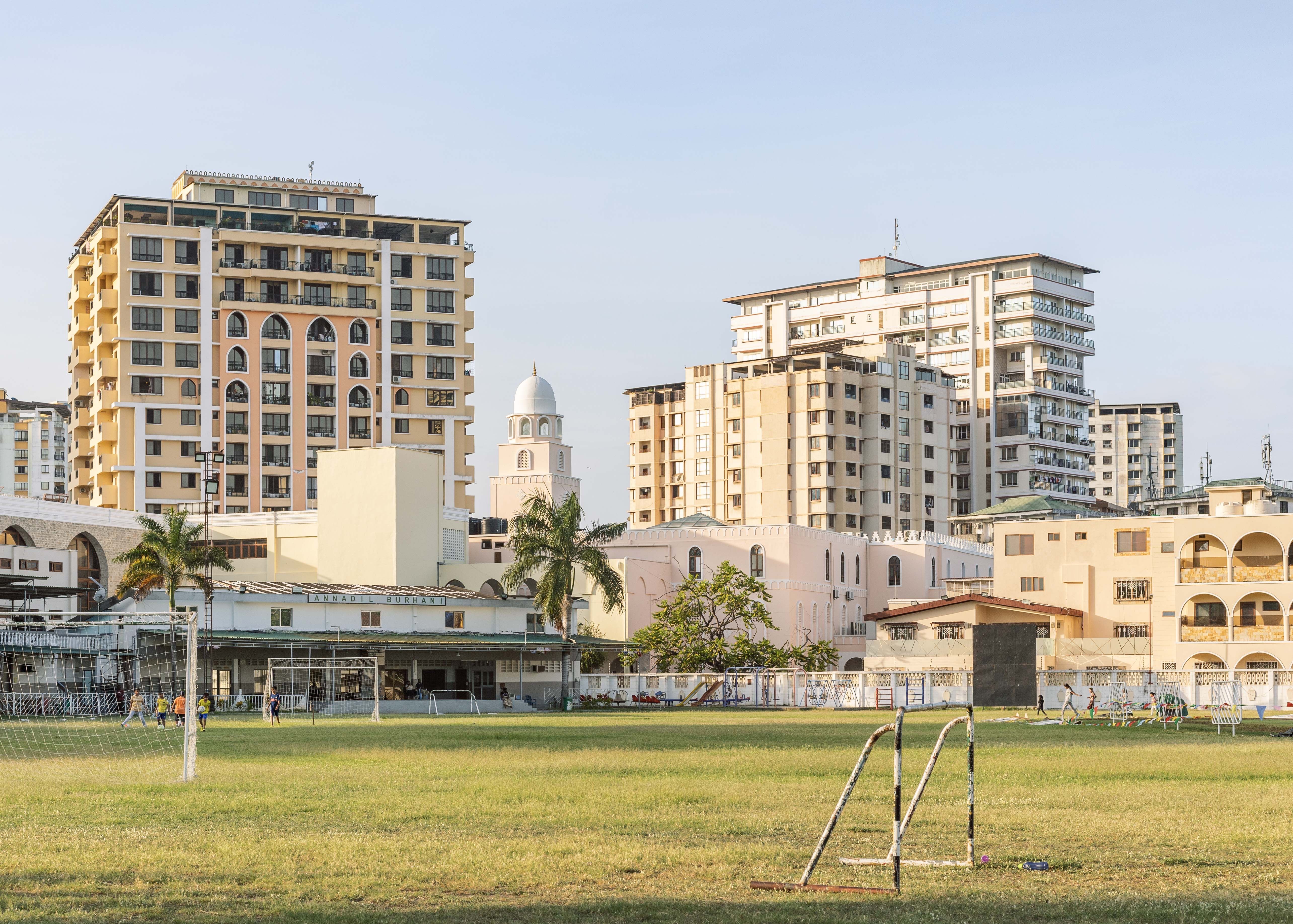 Gated Community Buildings Photos, Download The BEST Free Gated ...