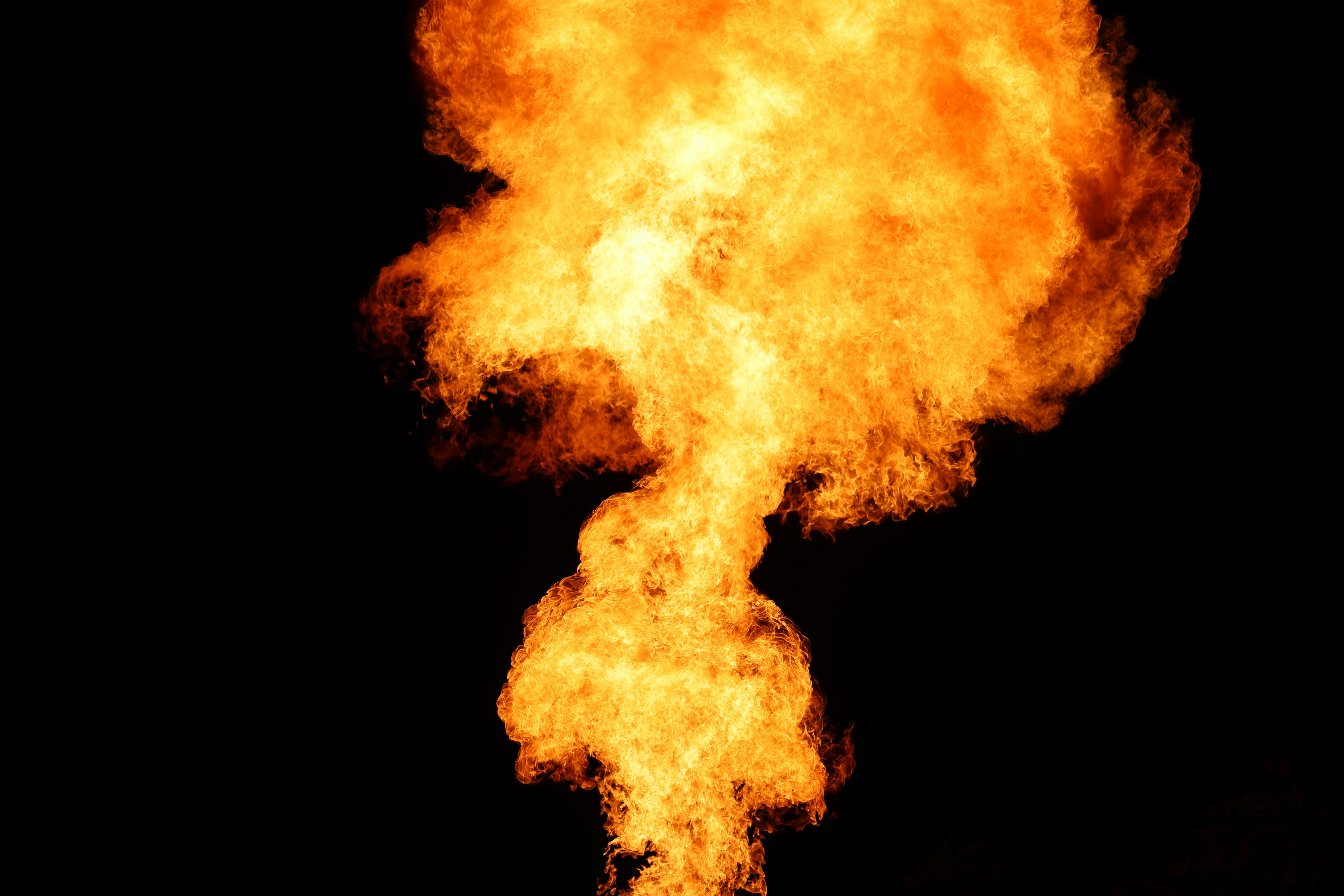 300+ Pyro Bilder und Fotos · Kostenlos Downloaden · Pexels Stock-Fotos