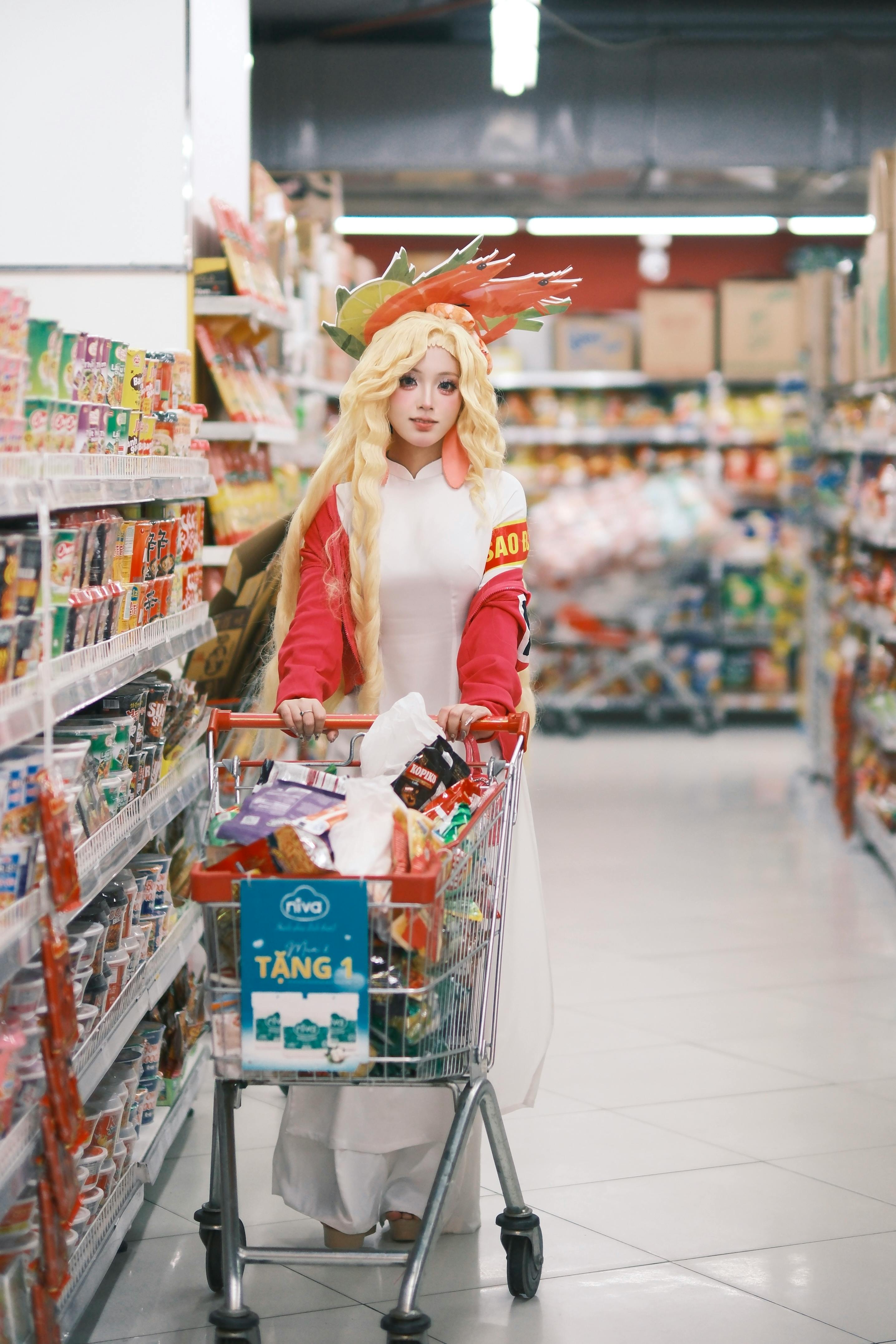 Cosplay Shopping in a Supermarket Aisle · Free Stock Photo